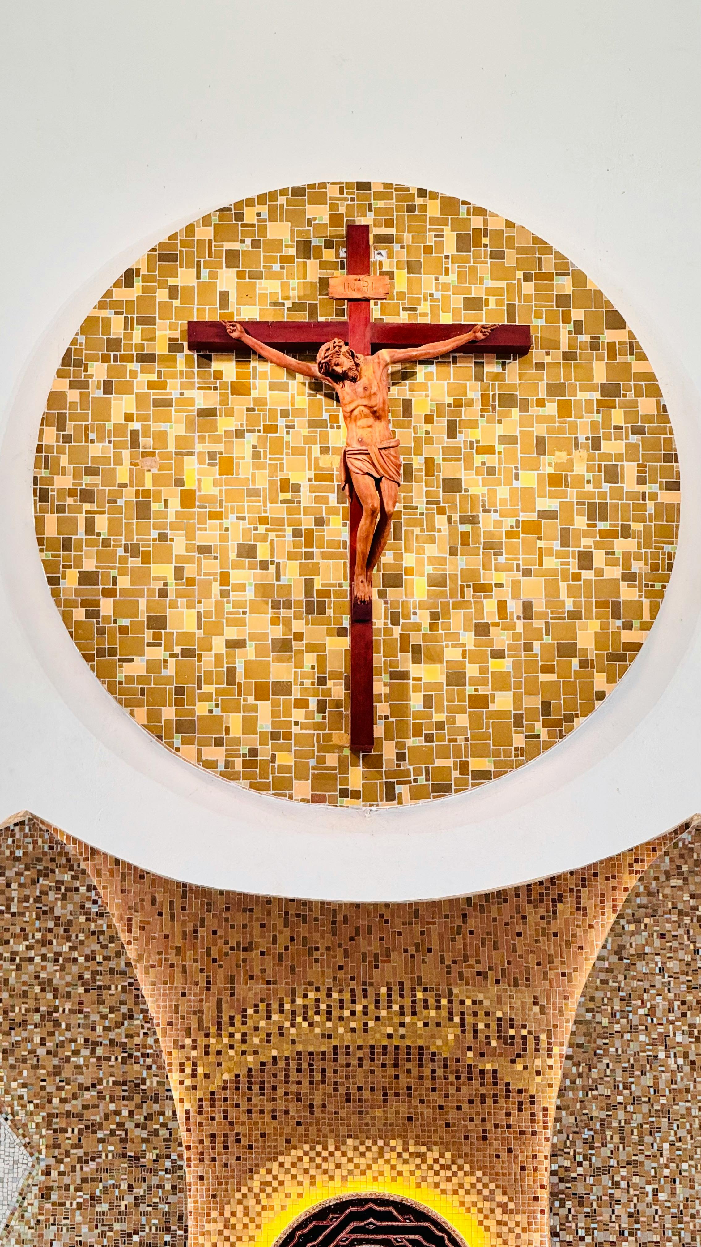 Crucifix Photos, Download The BEST Free Crucifix Stock Photos & HD Images