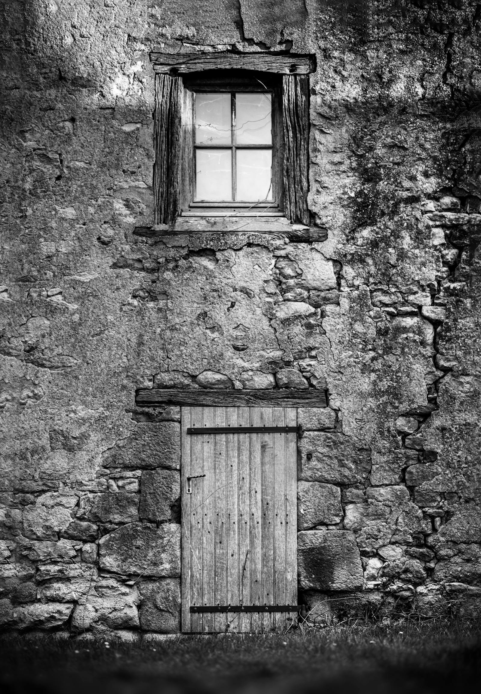 Old Window Photos, Download The BEST Free Old Window Stock Photos & HD ...