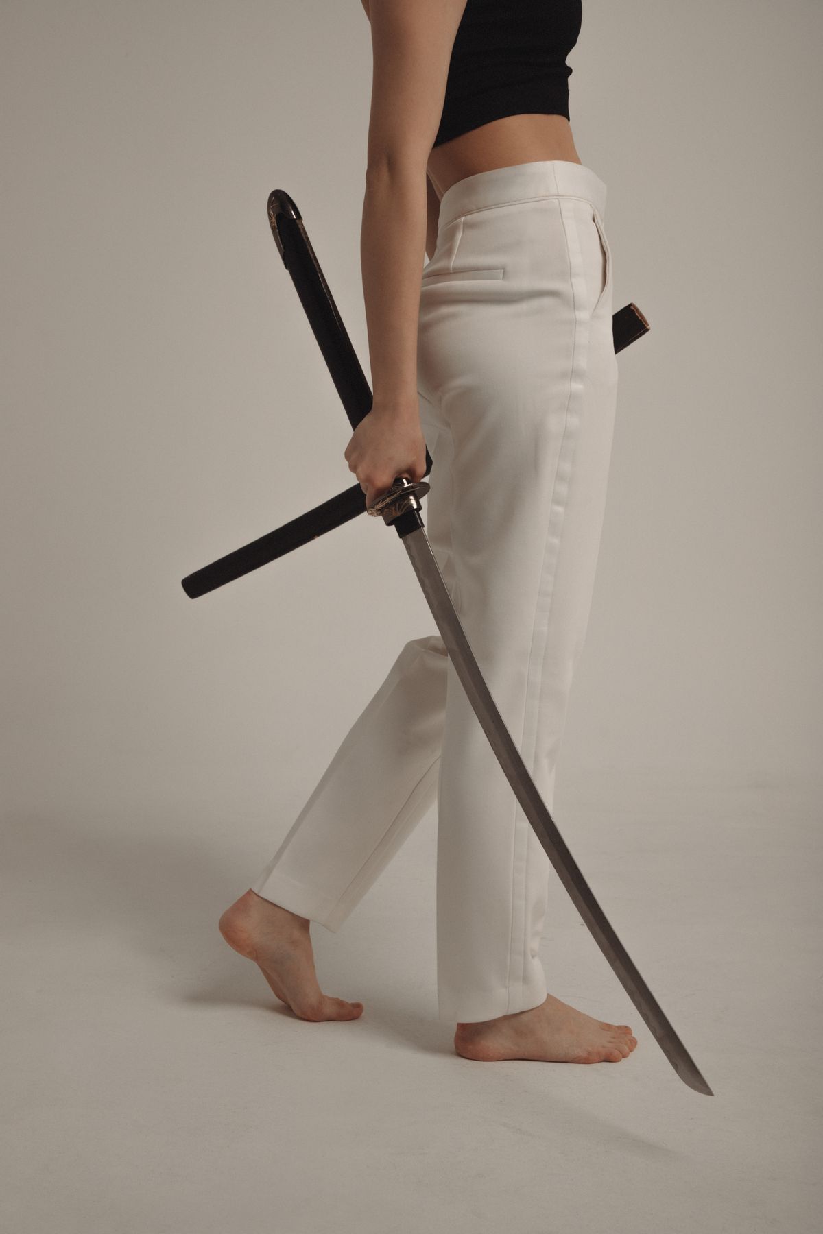 Sword Pose Reference Photos, Download The BEST Free Sword Pose ...