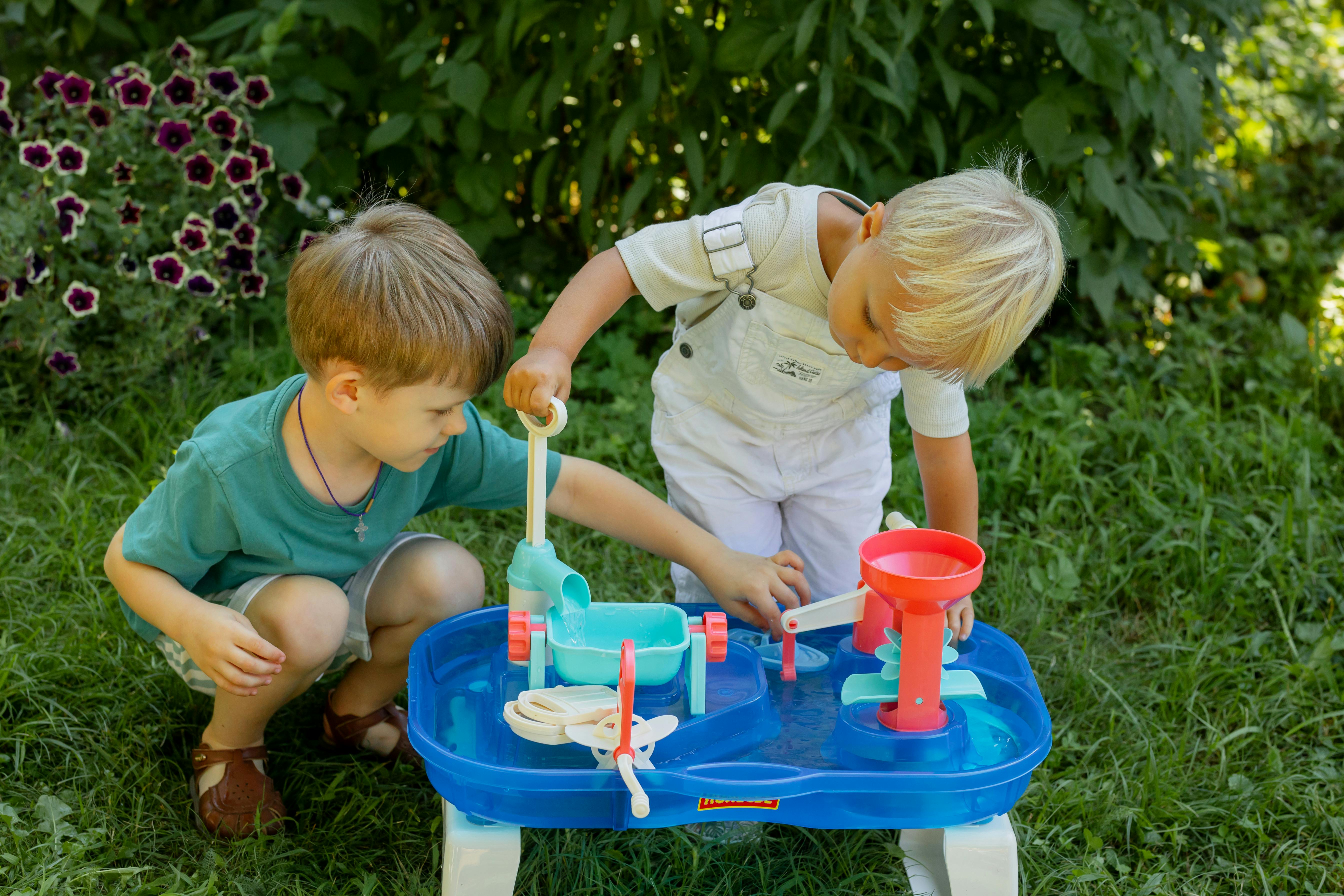 Play With Friends Photos, Download The BEST Free Play With Friends ...