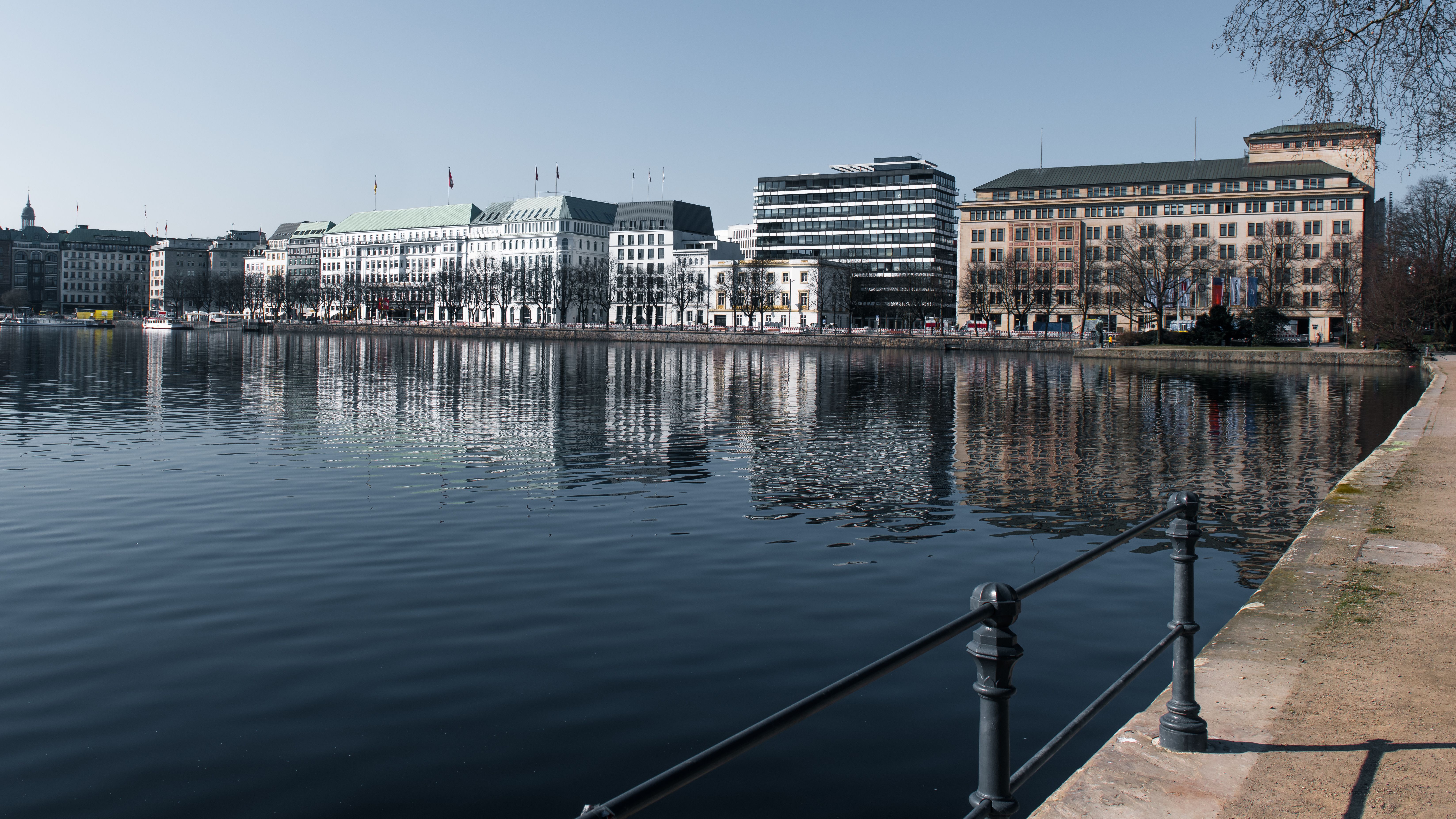 Stunning View of Hamburg's Lakeside Architecture · Free Stock Photo