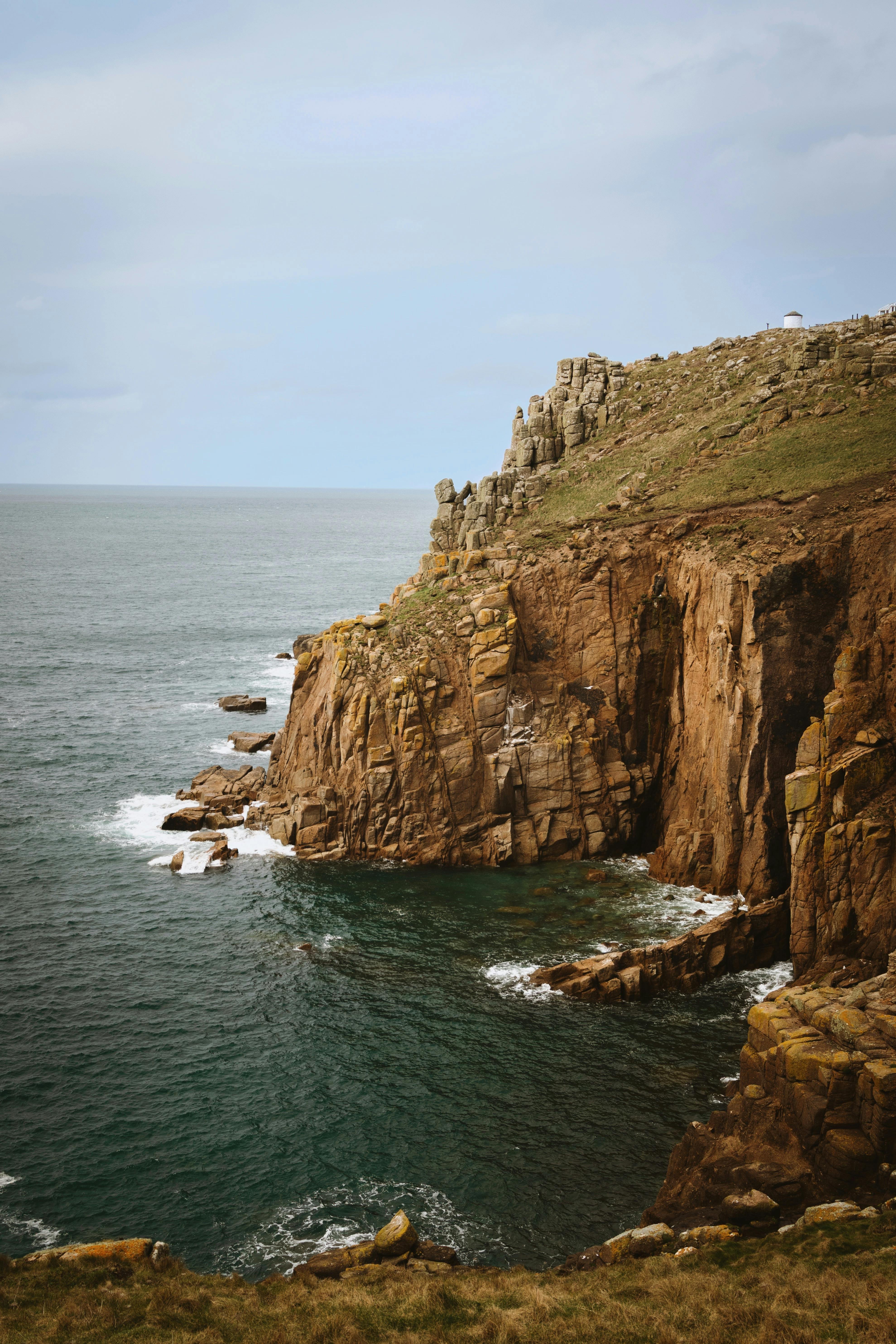 Dramatic Cliffs of Cornwall Overlooking the Sea · Free Stock Photo