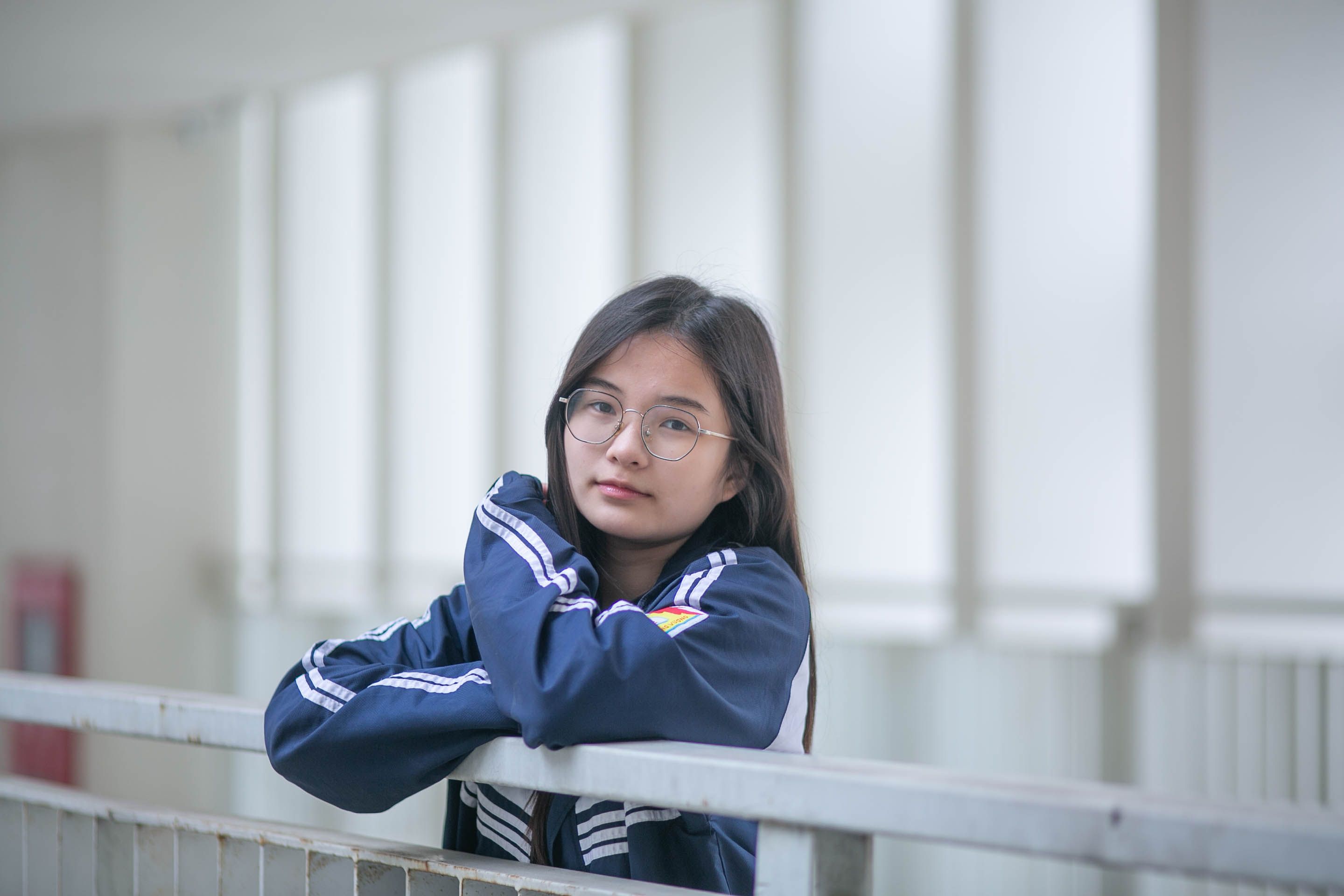 Disconsolate Asian Woman Photos, Download The BEST Free Disconsolate ...