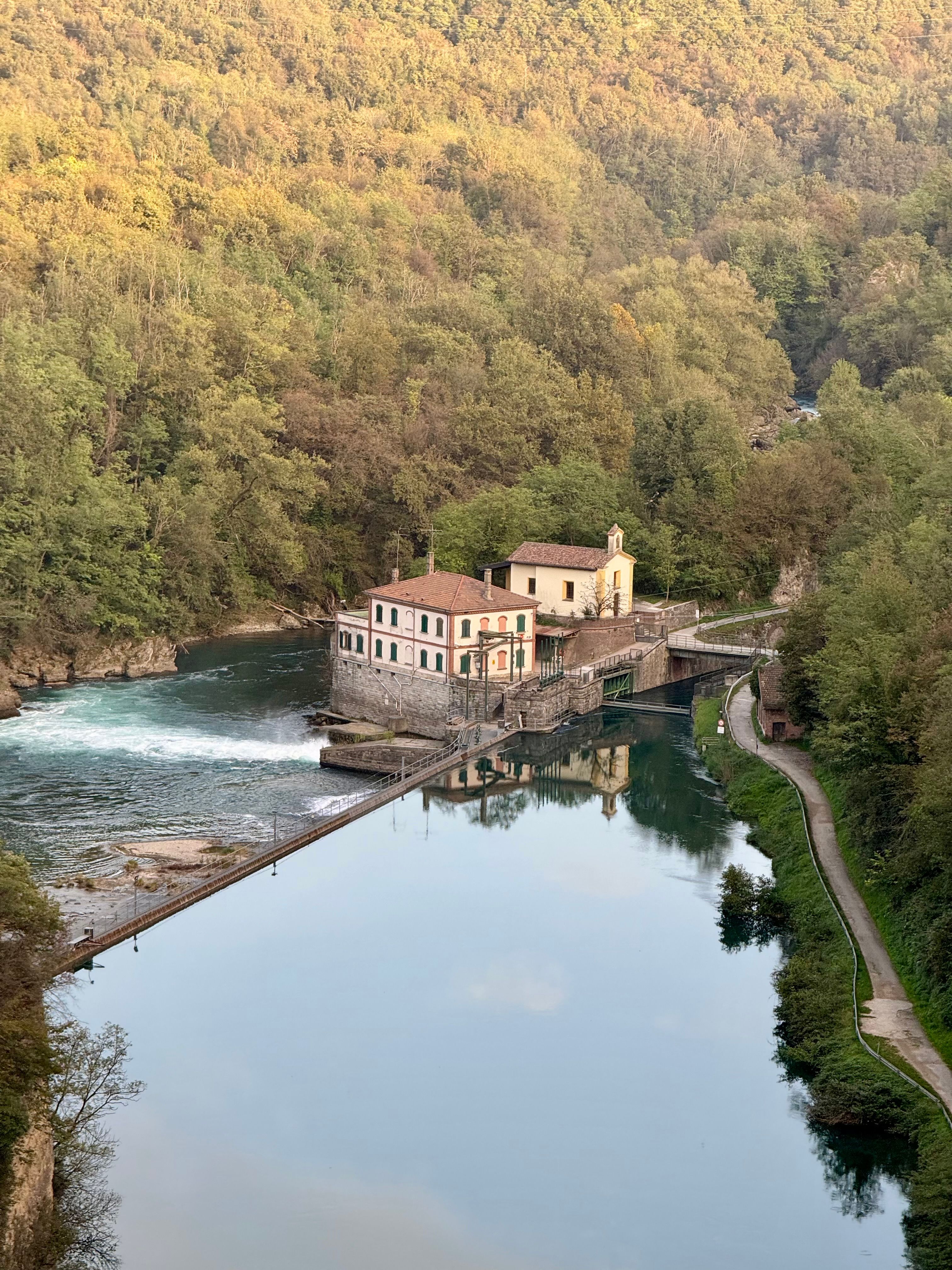 Scenic View of Historic Italian Mill by River · Free Stock Photo