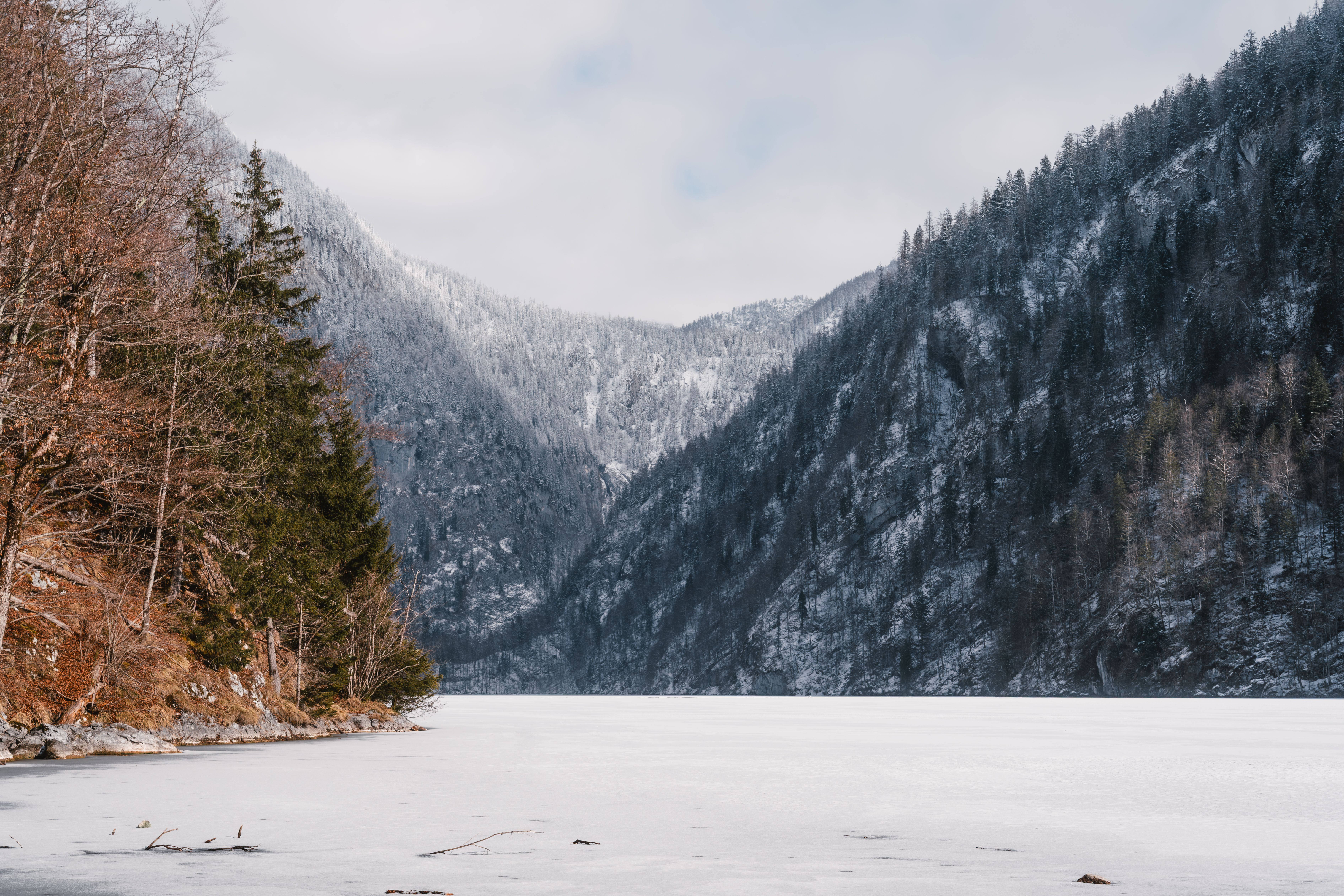 Serene Winter Landscape with Snowy Mountains and Ice · Free Stock Photo