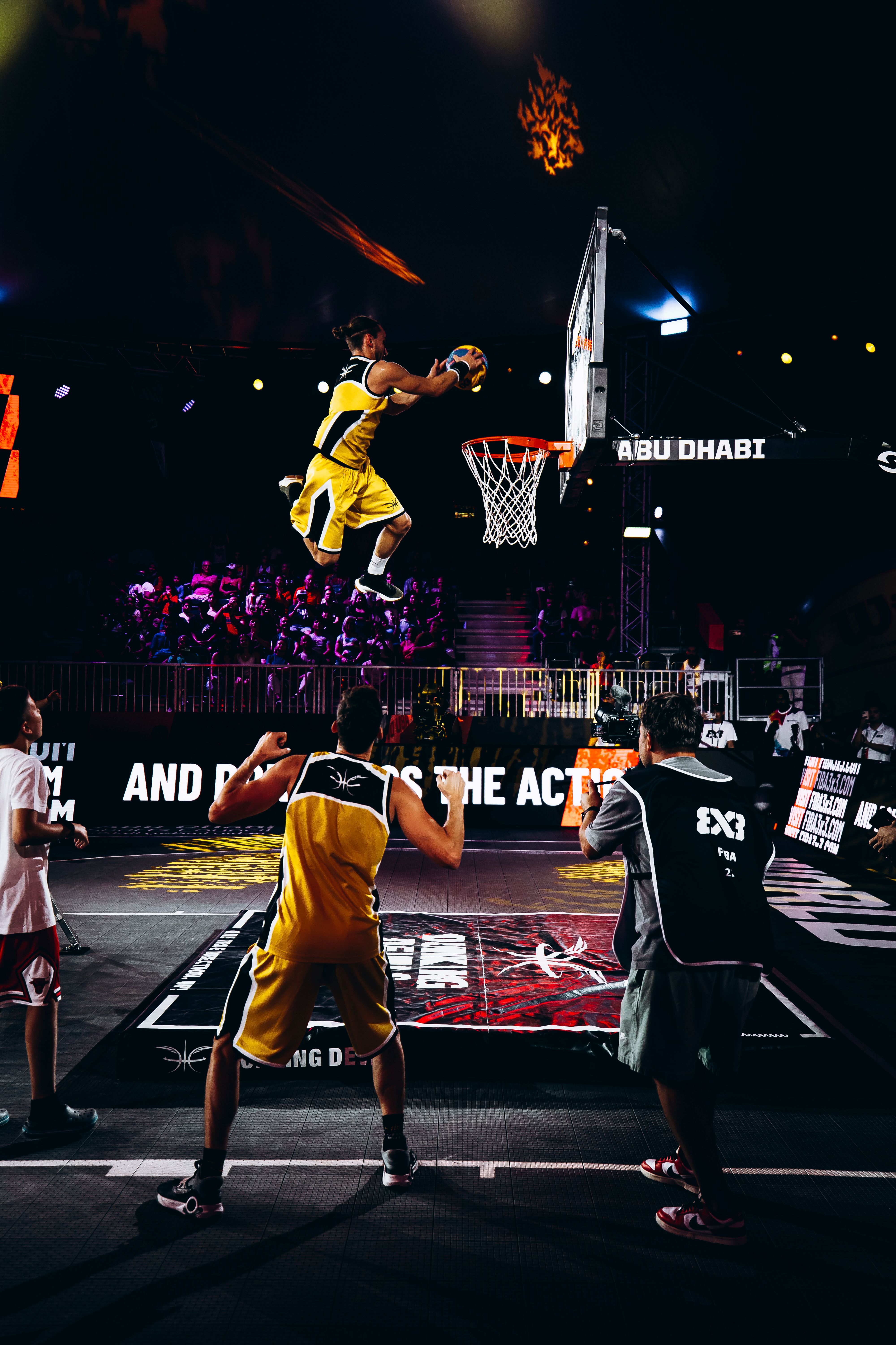 Baloncesto Fiba 3x3 En Abu Dhabi, Volcada · Foto de stock gratuita