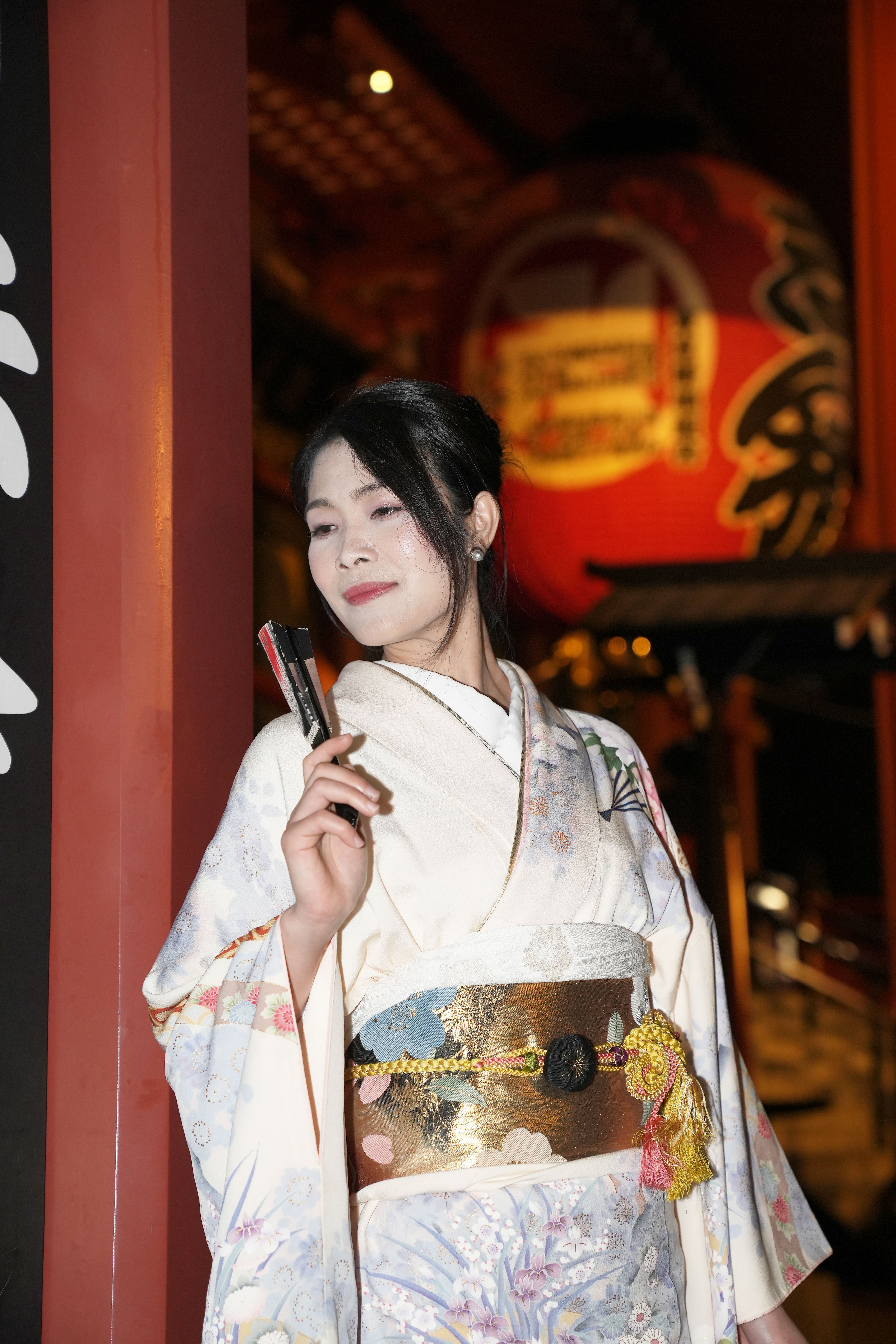 Two Women in Traditional Yukata in Tokyo · Free Stock Photo