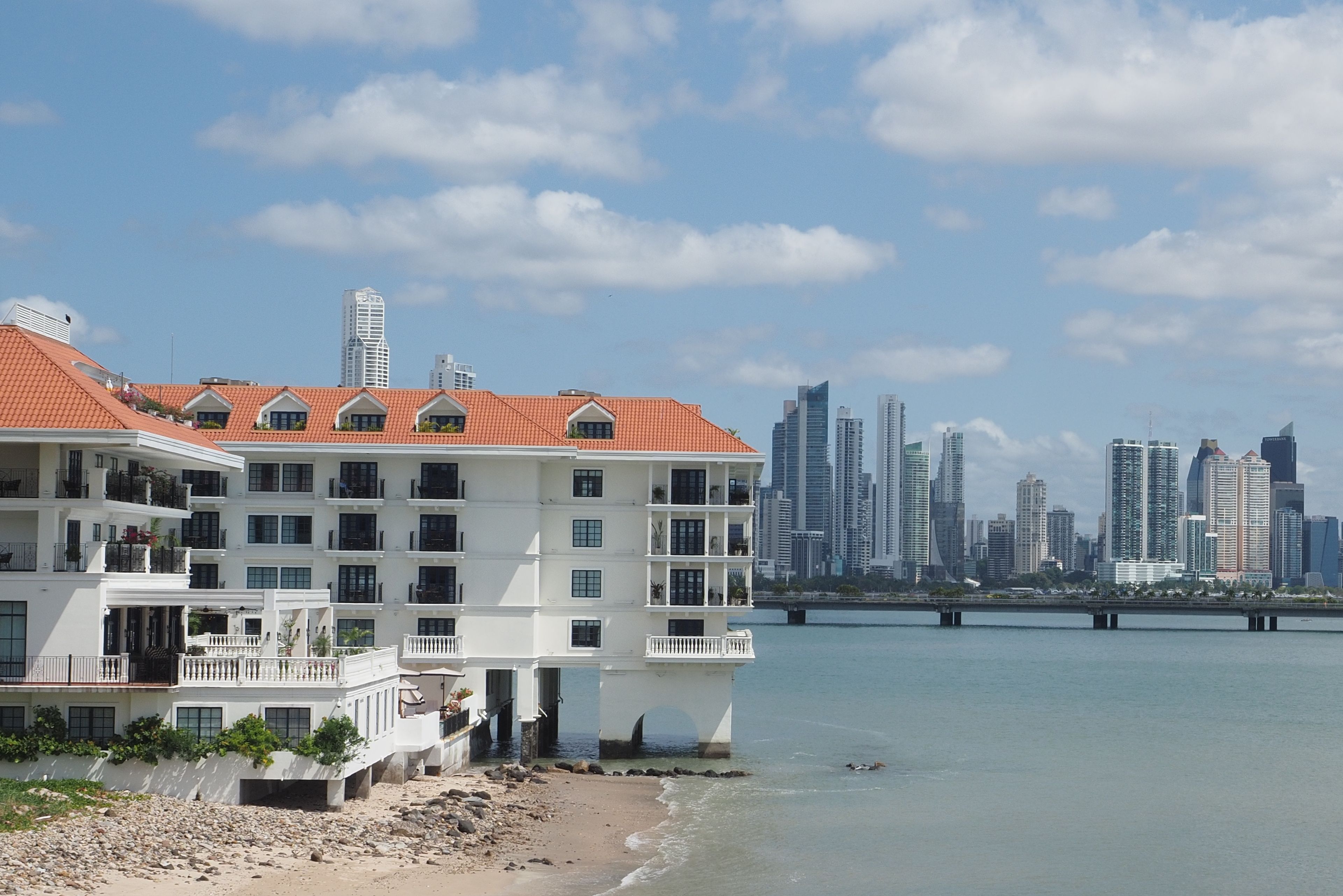 Vista Panorámica Del Horizonte De La Ciudad De Panamá Y Los Edificios ...