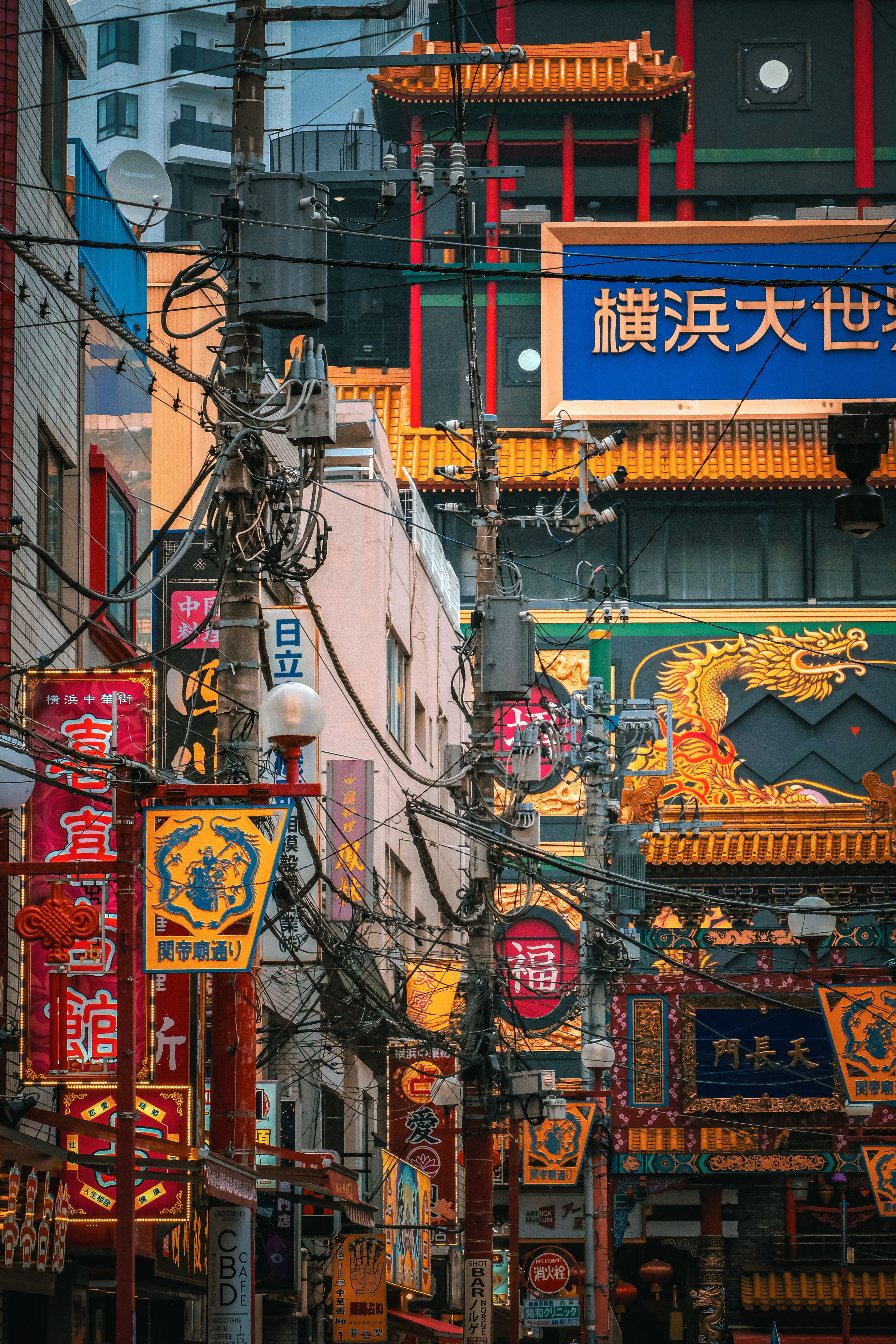 Vibrant Street Scene in Yokohama Chinatown · Free Stock Photo