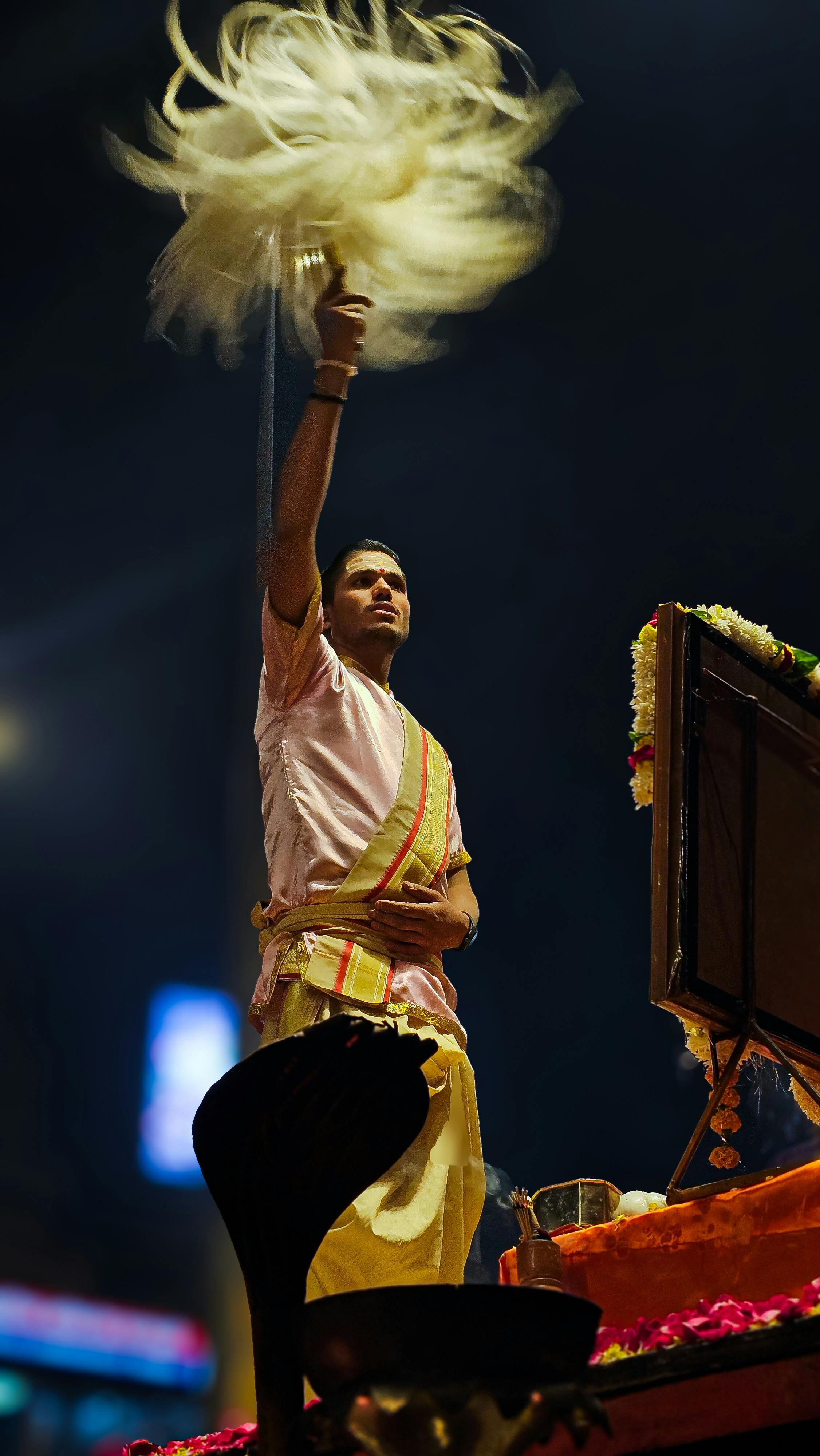 Traditional Indian Ritual with Priest Performing Aarti · Free Stock Photo
