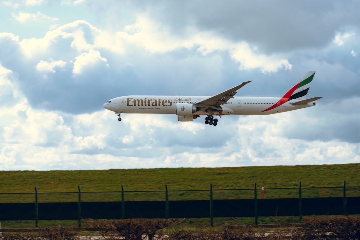 Emirates Airlines Tail Photos, Download The BEST Free Emirates Airlines ...