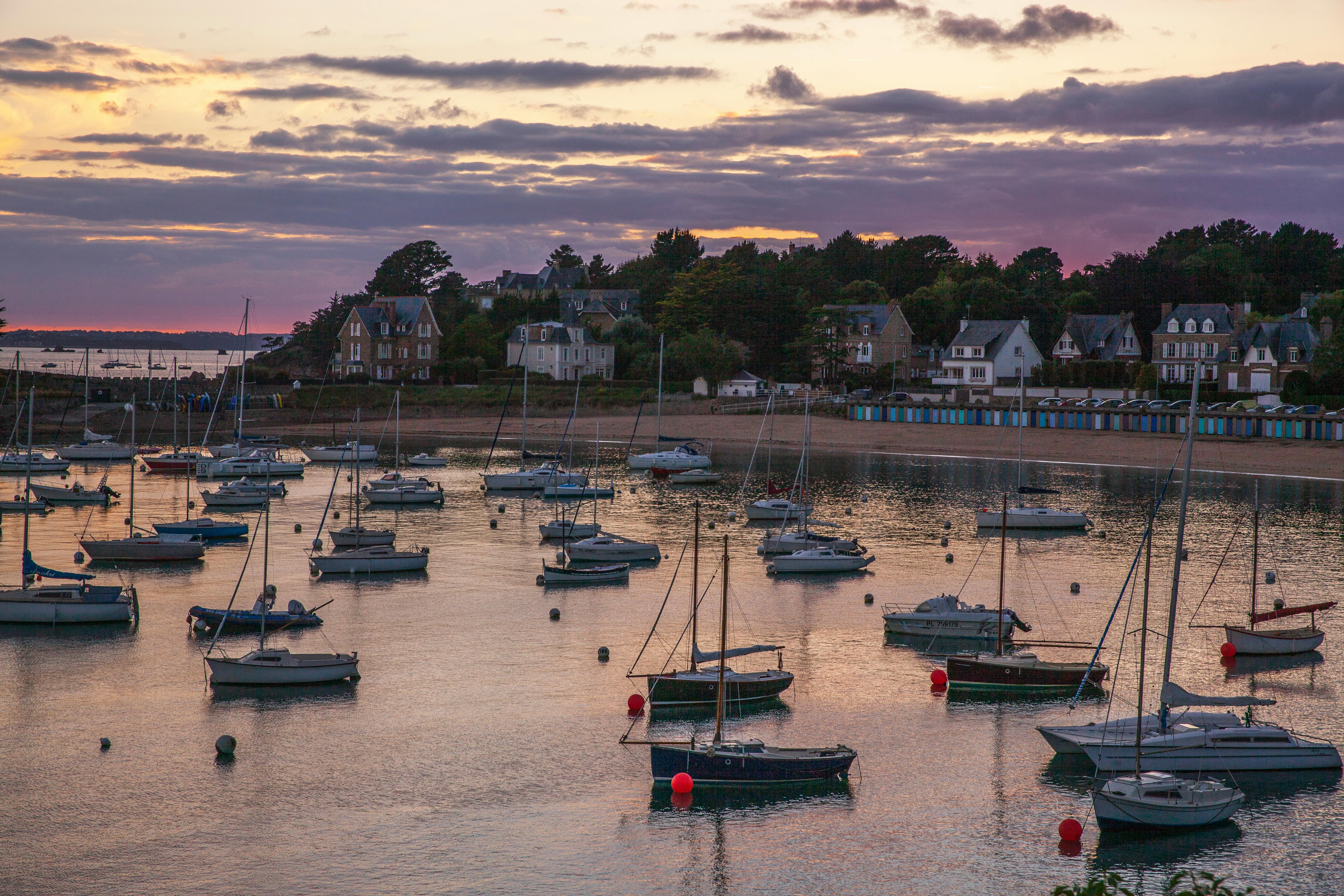 Marina Platza Photos, Download The BEST Free Marina Platza Stock Photos ...