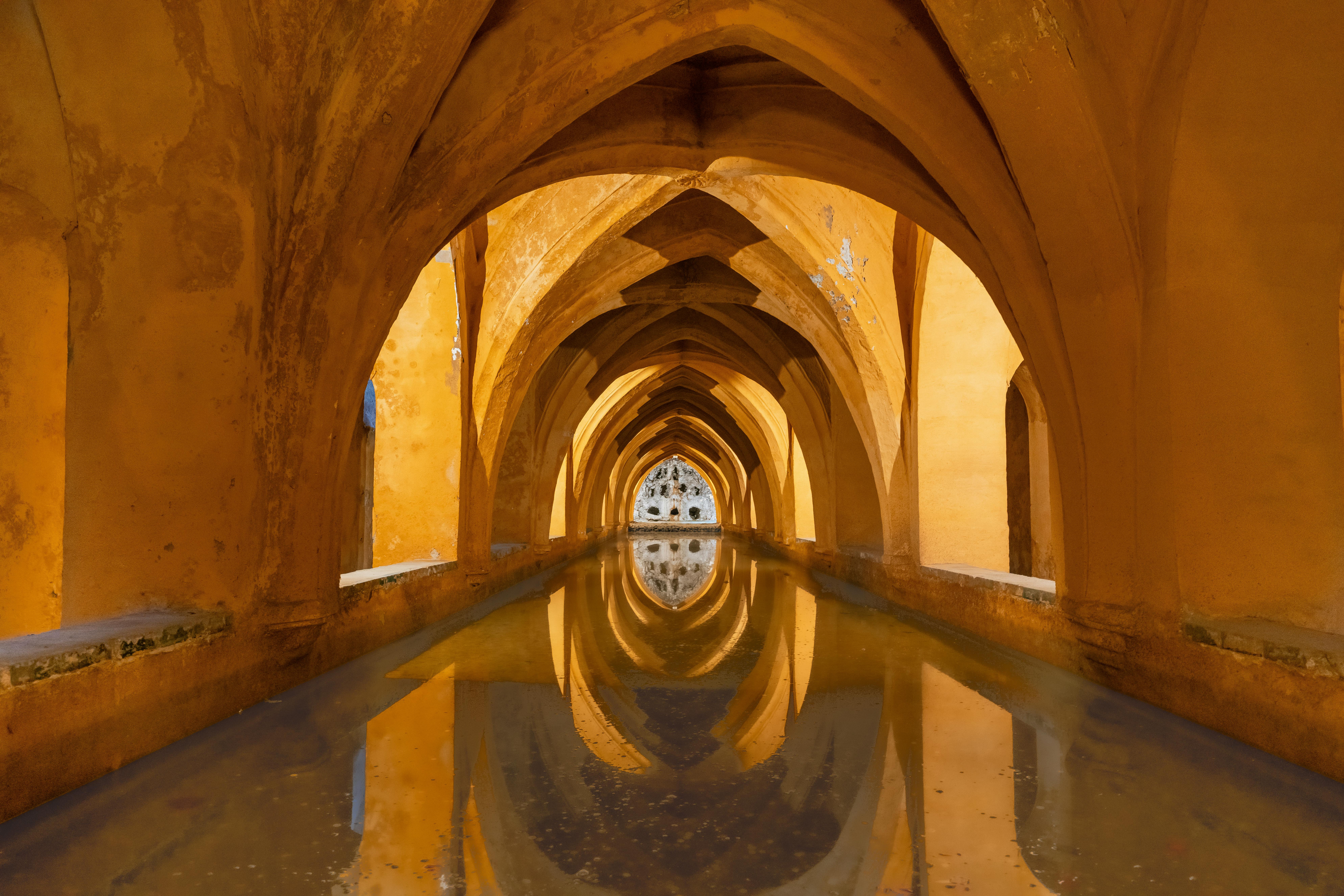 Stunning Alcázar Arches Reflection in Sevilla · Free Stock Photo