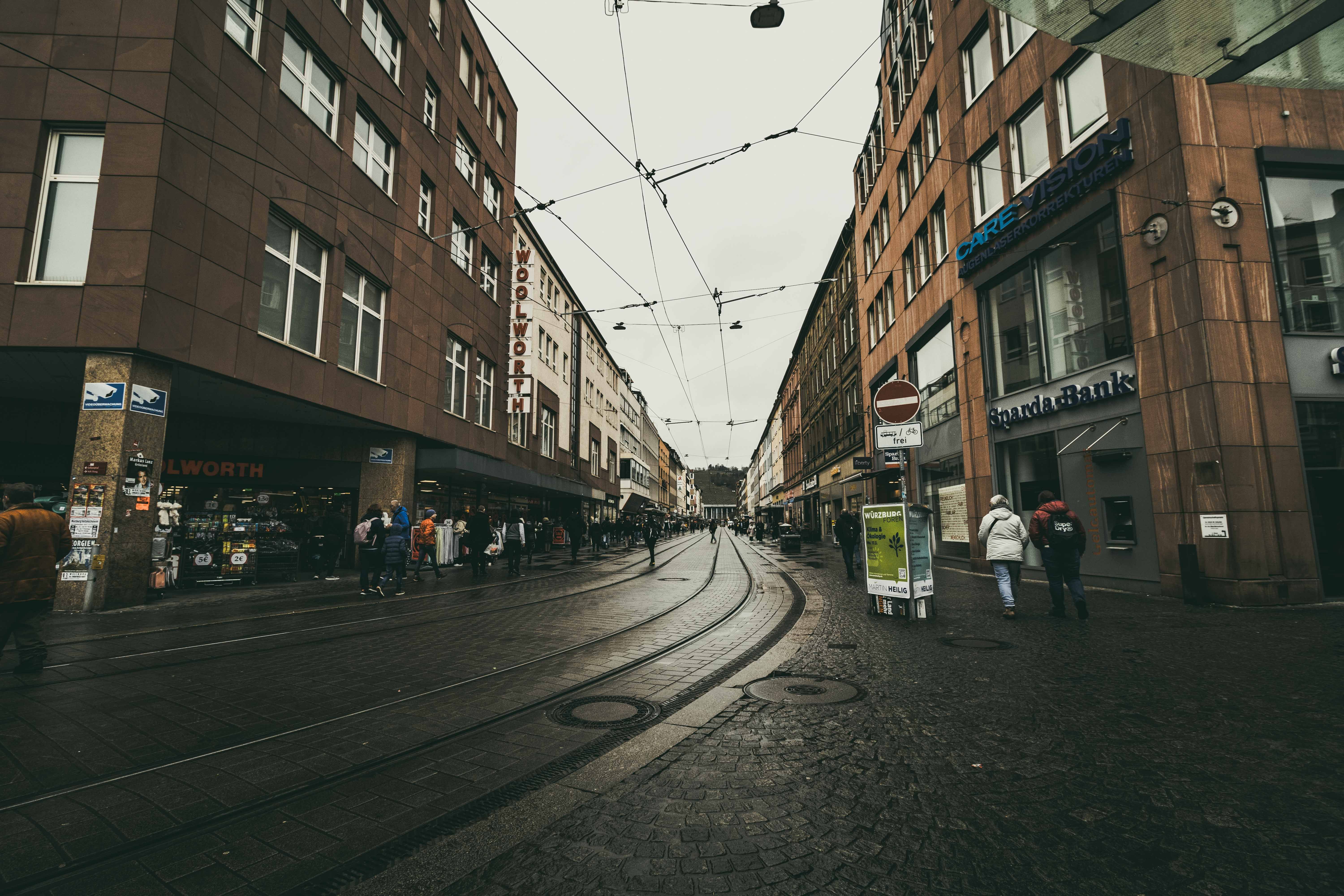 Dynamic Street Scene in Würzburg, Germany · Free Stock Photo