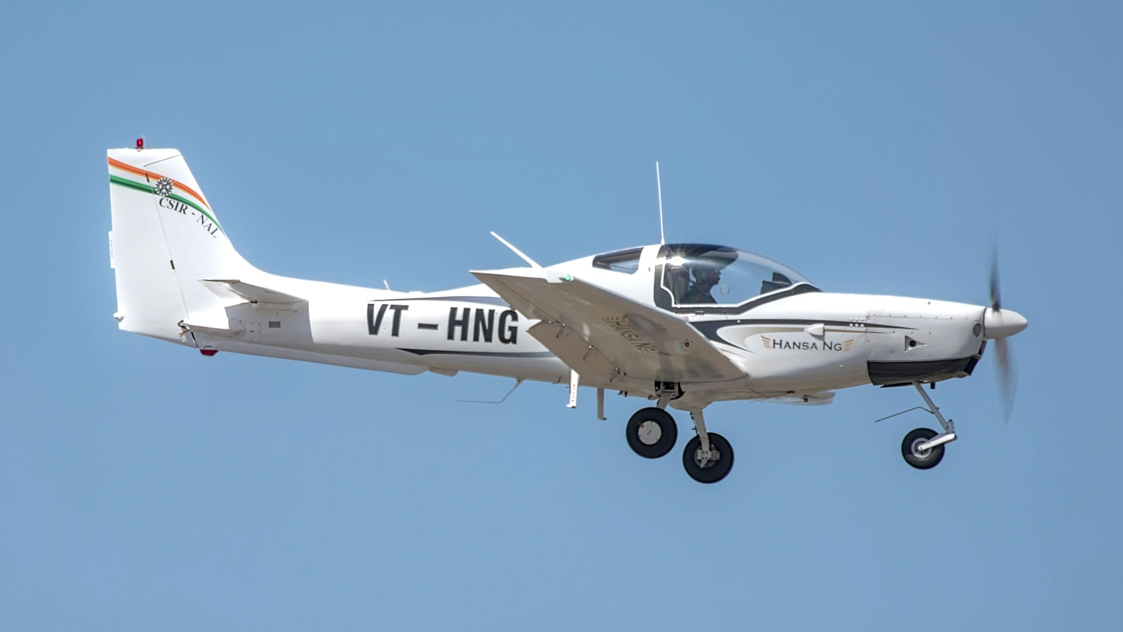 Aviones Hansa Ng En Vuelo Sobre Bengaluru · Foto de stock gratuita