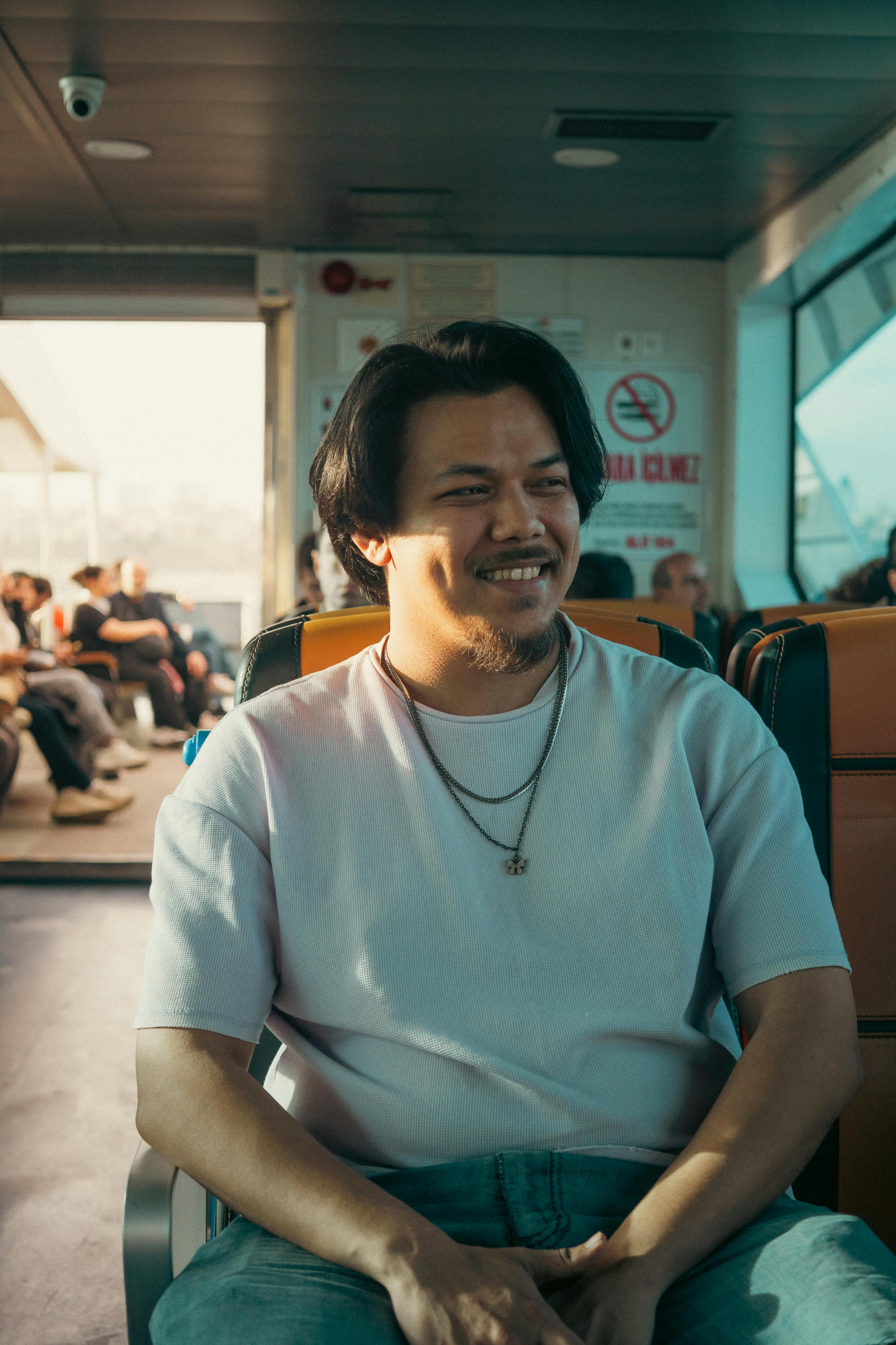 Guy Stealing Photos, Download The BEST Free Guy Stealing Stock Photos ...