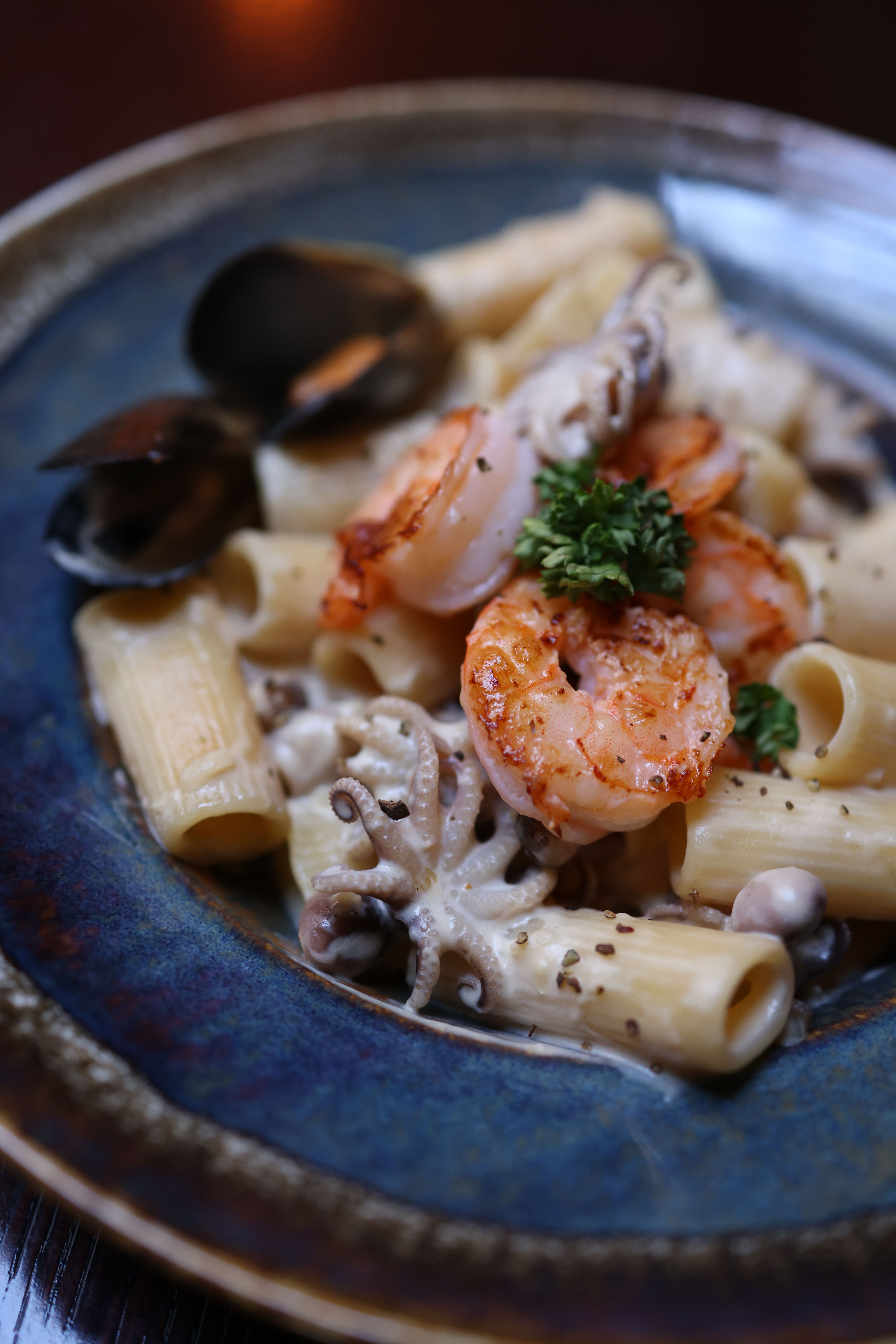 Deliciosa Pasta De Mariscos Con Camarones Y Calamares · Foto de stock ...