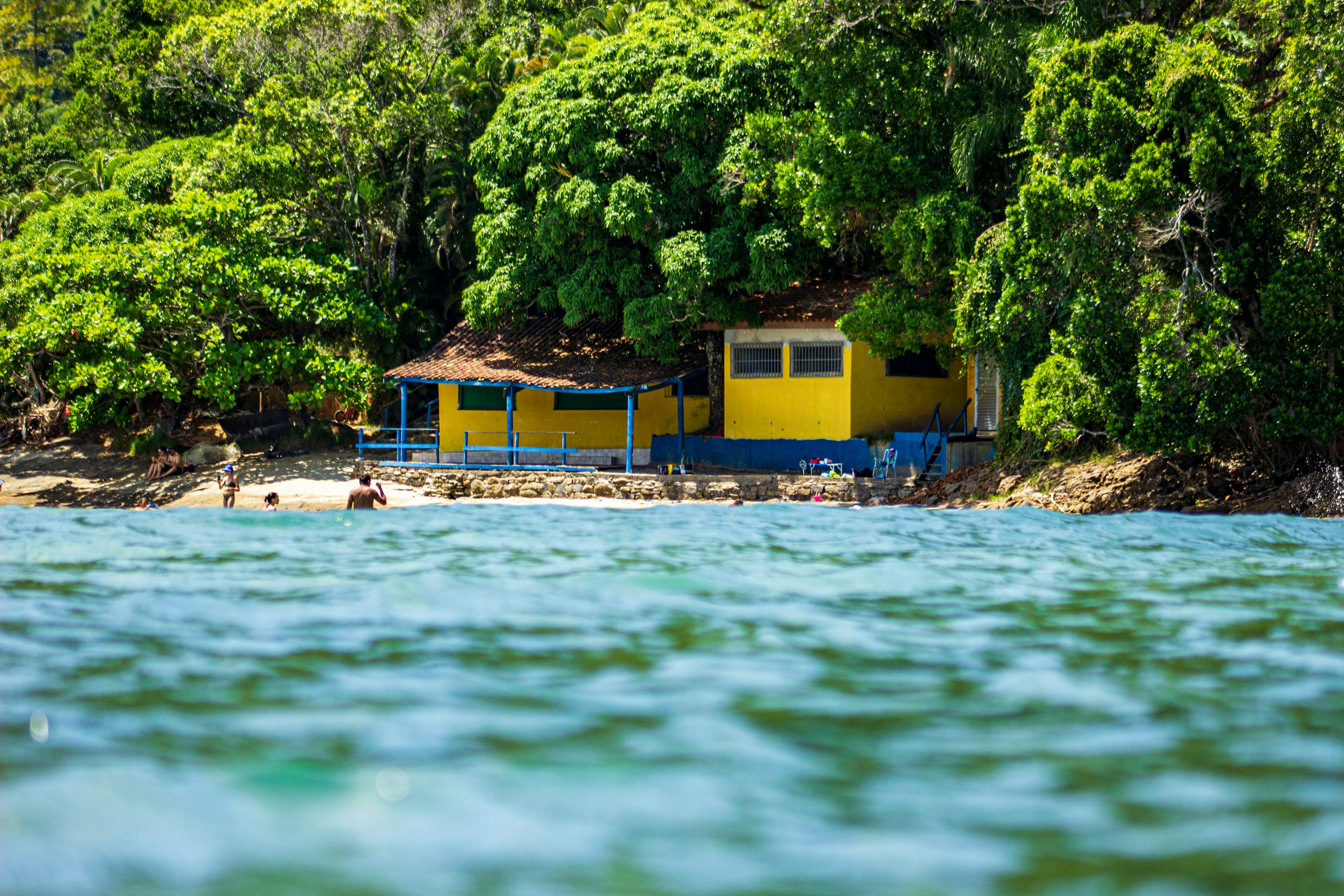 Tropical Beachfront House in São Paulo, Brazil · Free Stock Photo