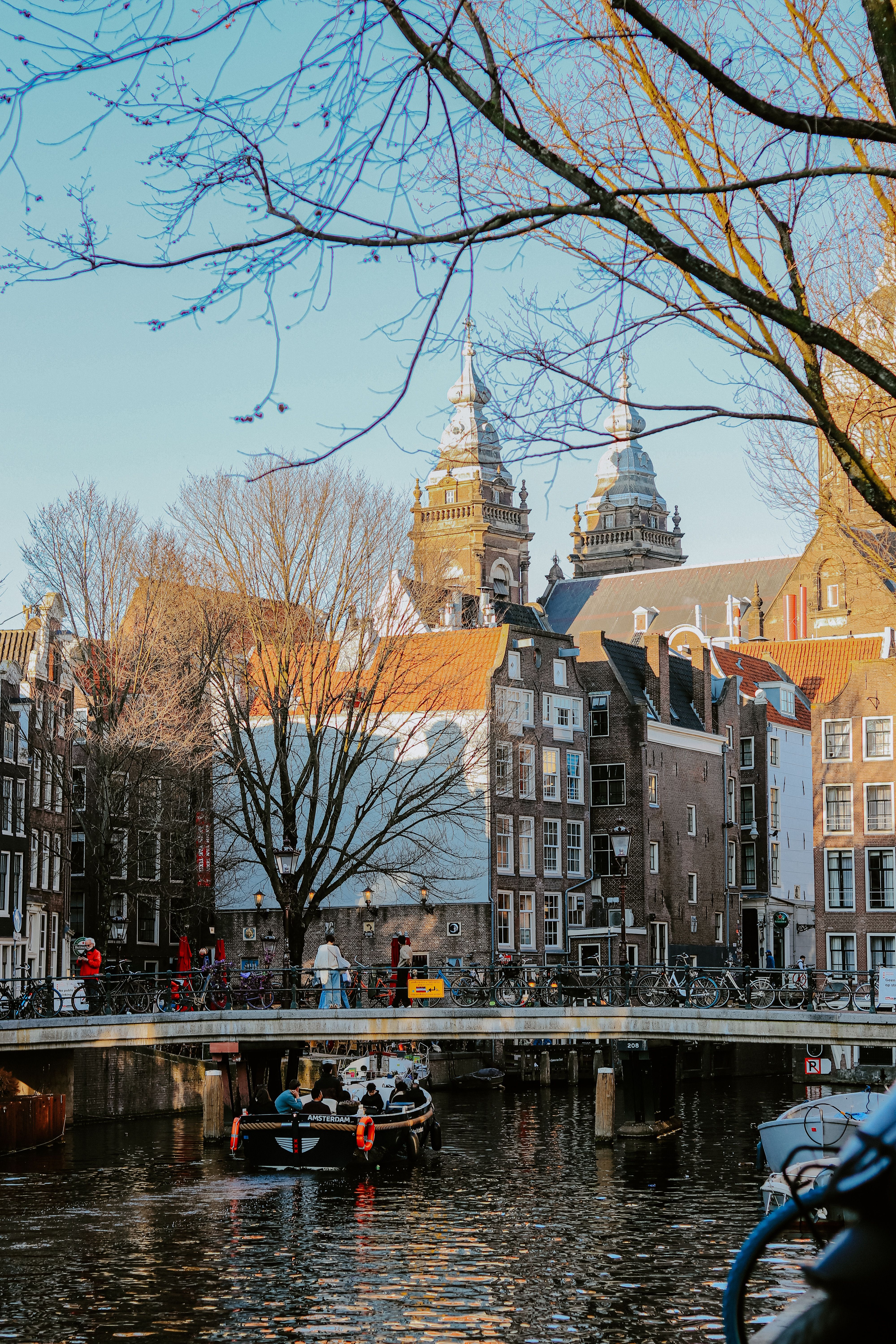 Charming Amsterdam Canal in Fall with Historic Architecture · Free ...