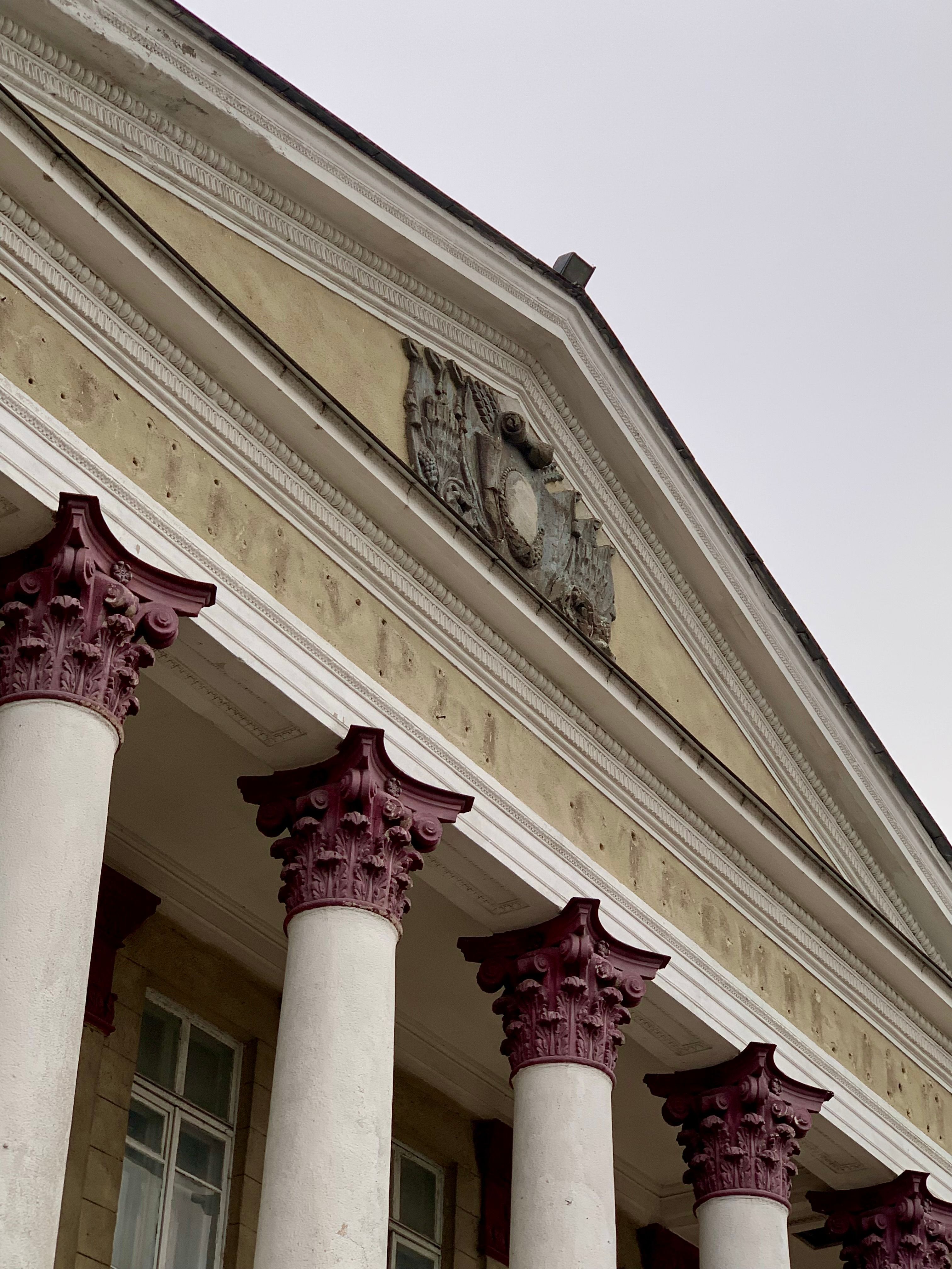 Neoclassical Architecture with Ornate Columns · Free Stock Photo