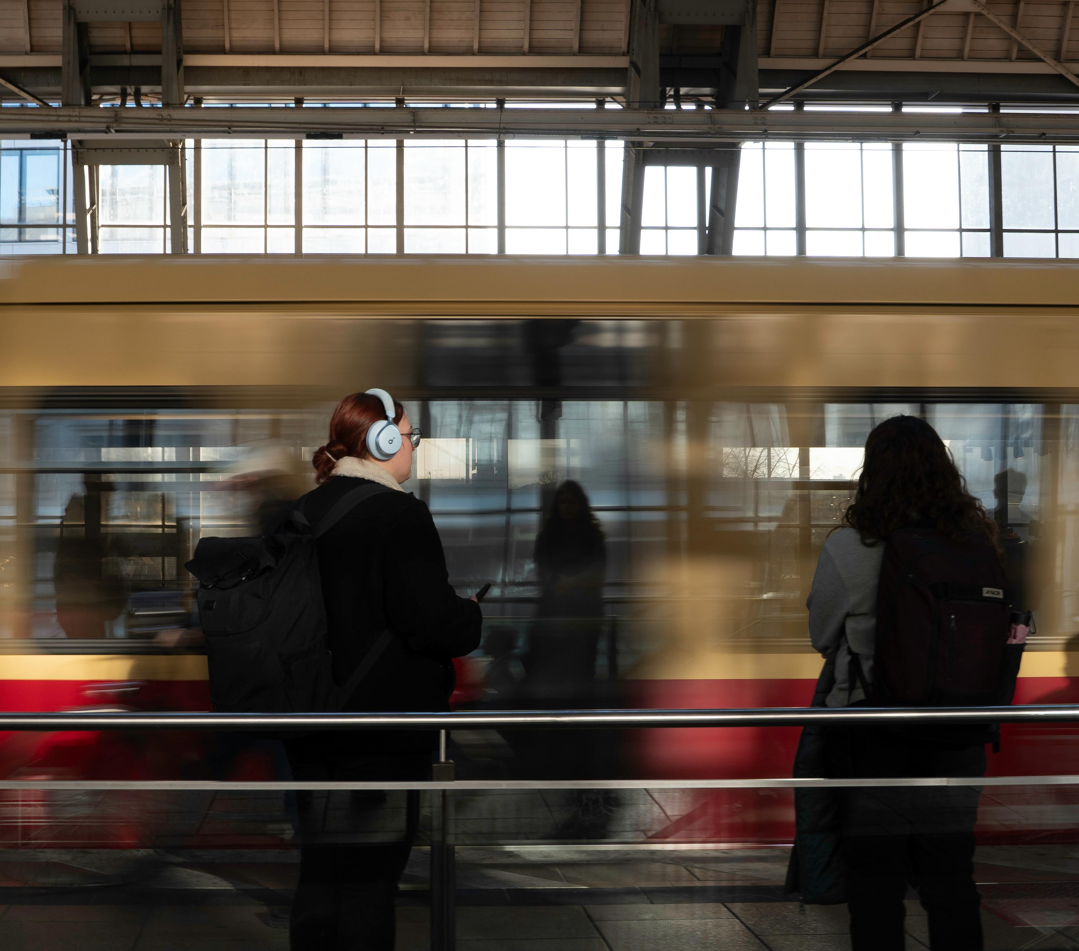 Trainstation People Germany Photos, Download The BEST Free Trainstation ...