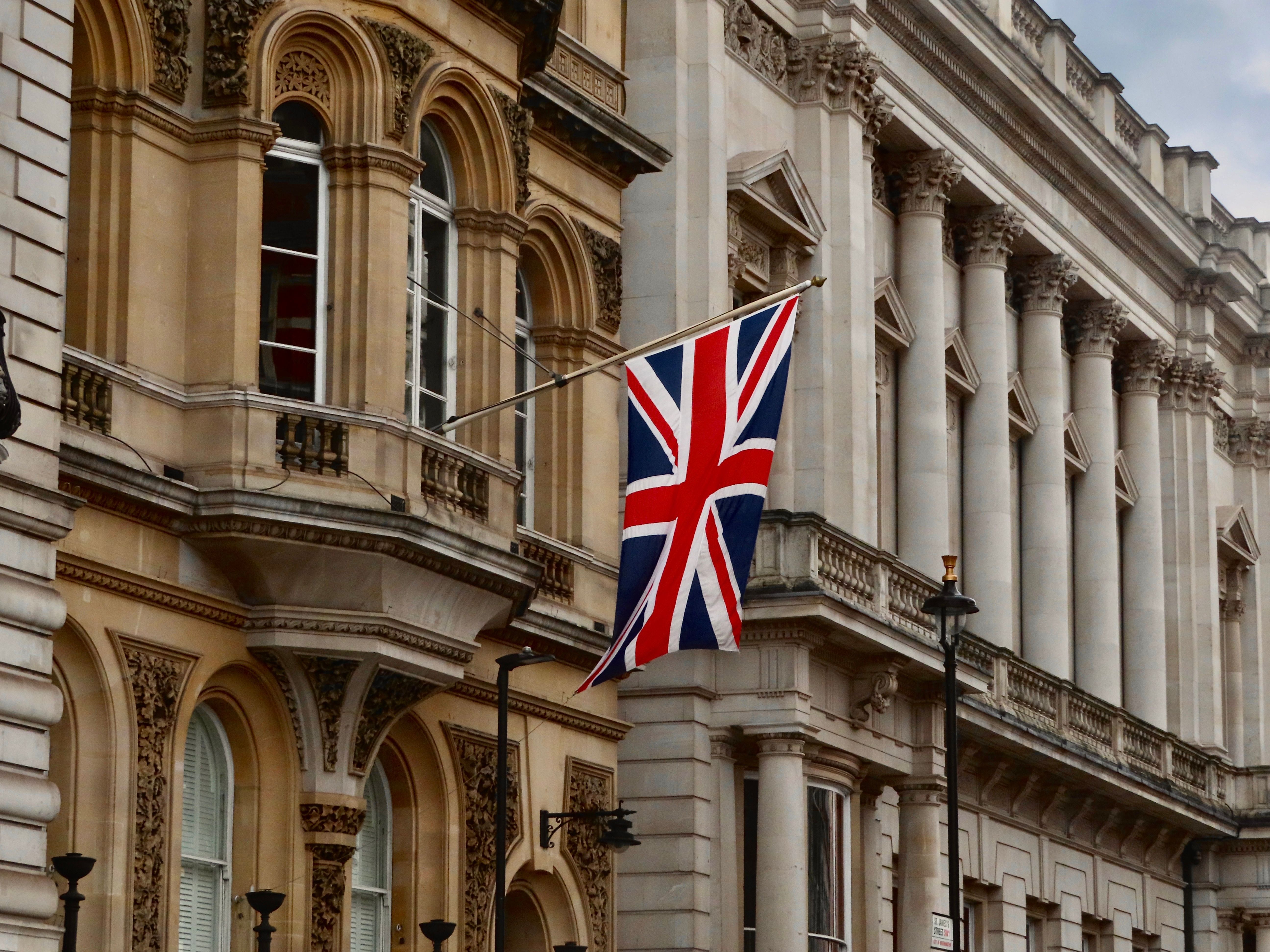 Union Jack Flag on Historic London Building · Free Stock Photo