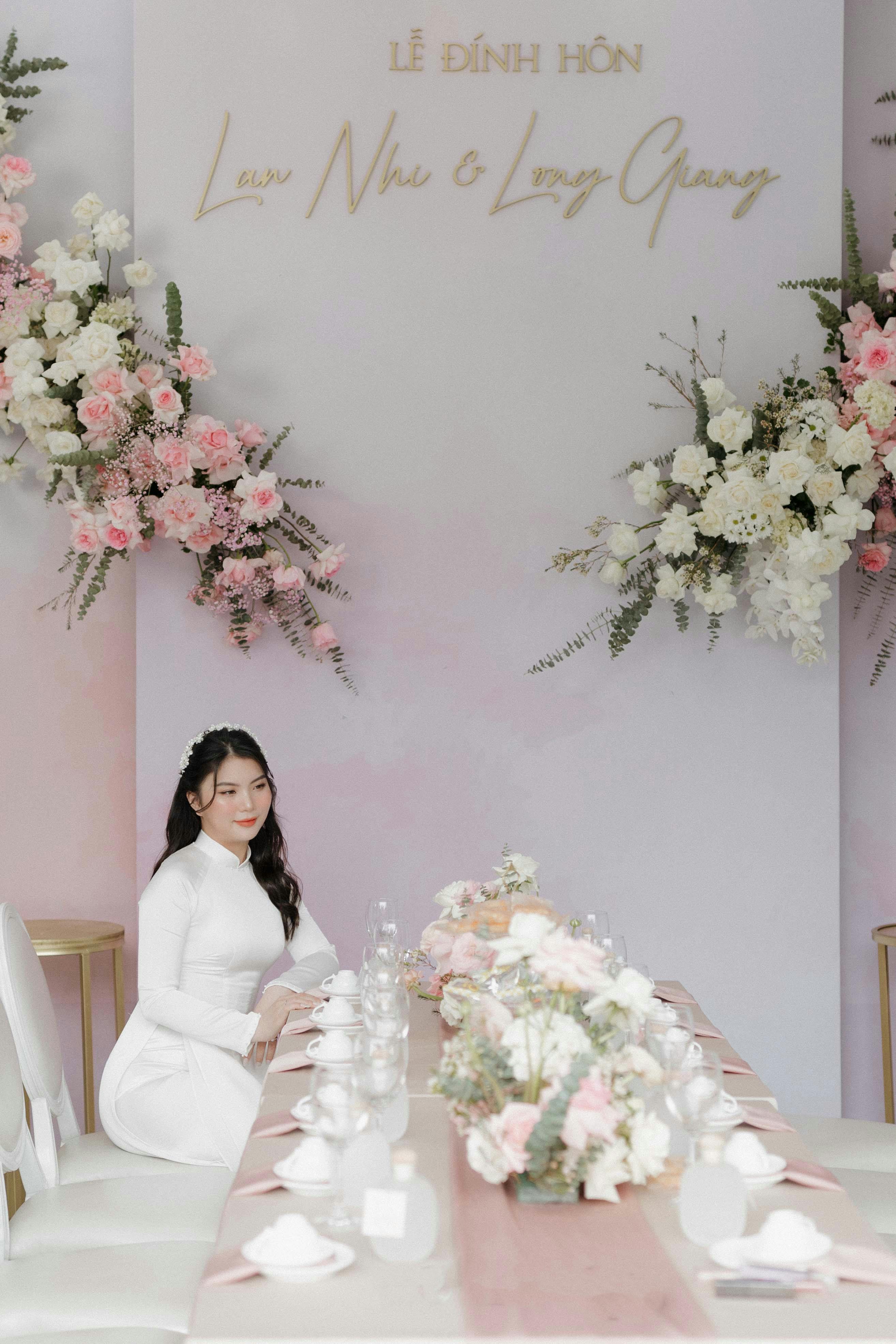Elegant Vietnamese Engagement Ceremony Setup · Free Stock Photo