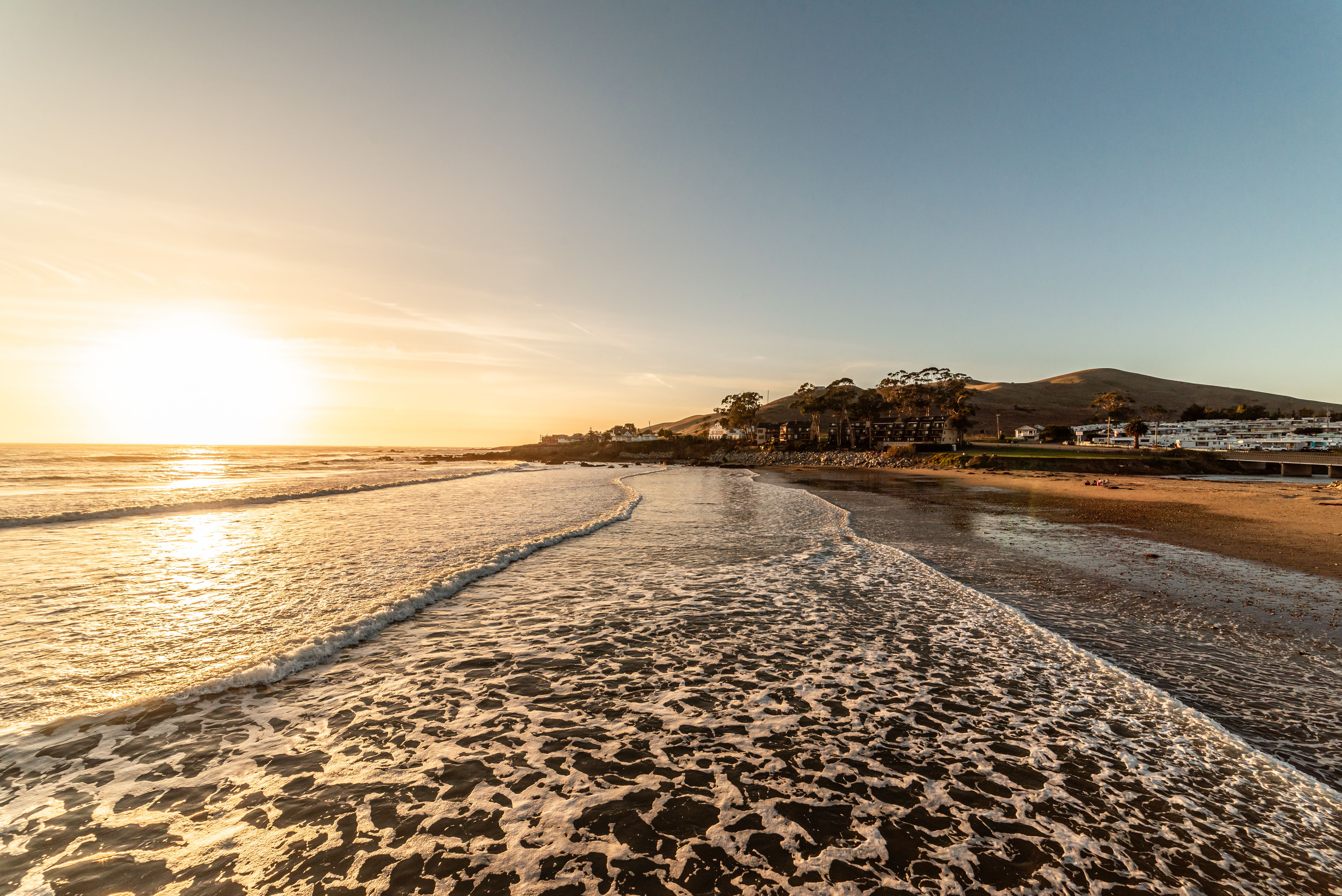 Sunset View of Cayucos Beach in California · Free Stock Photo