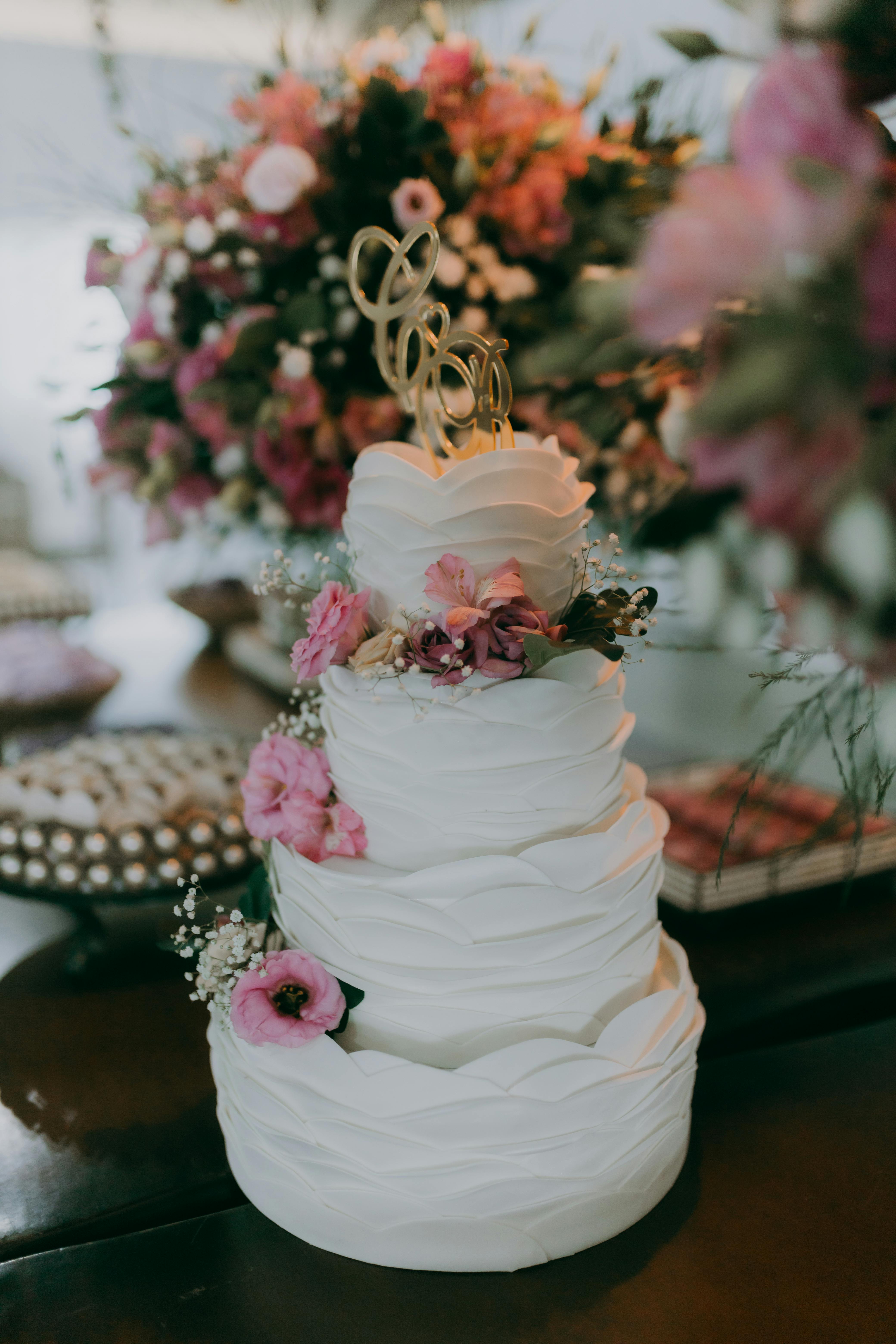 Wedding Cake Mess Photos, Download The BEST Free Wedding Cake Mess ...