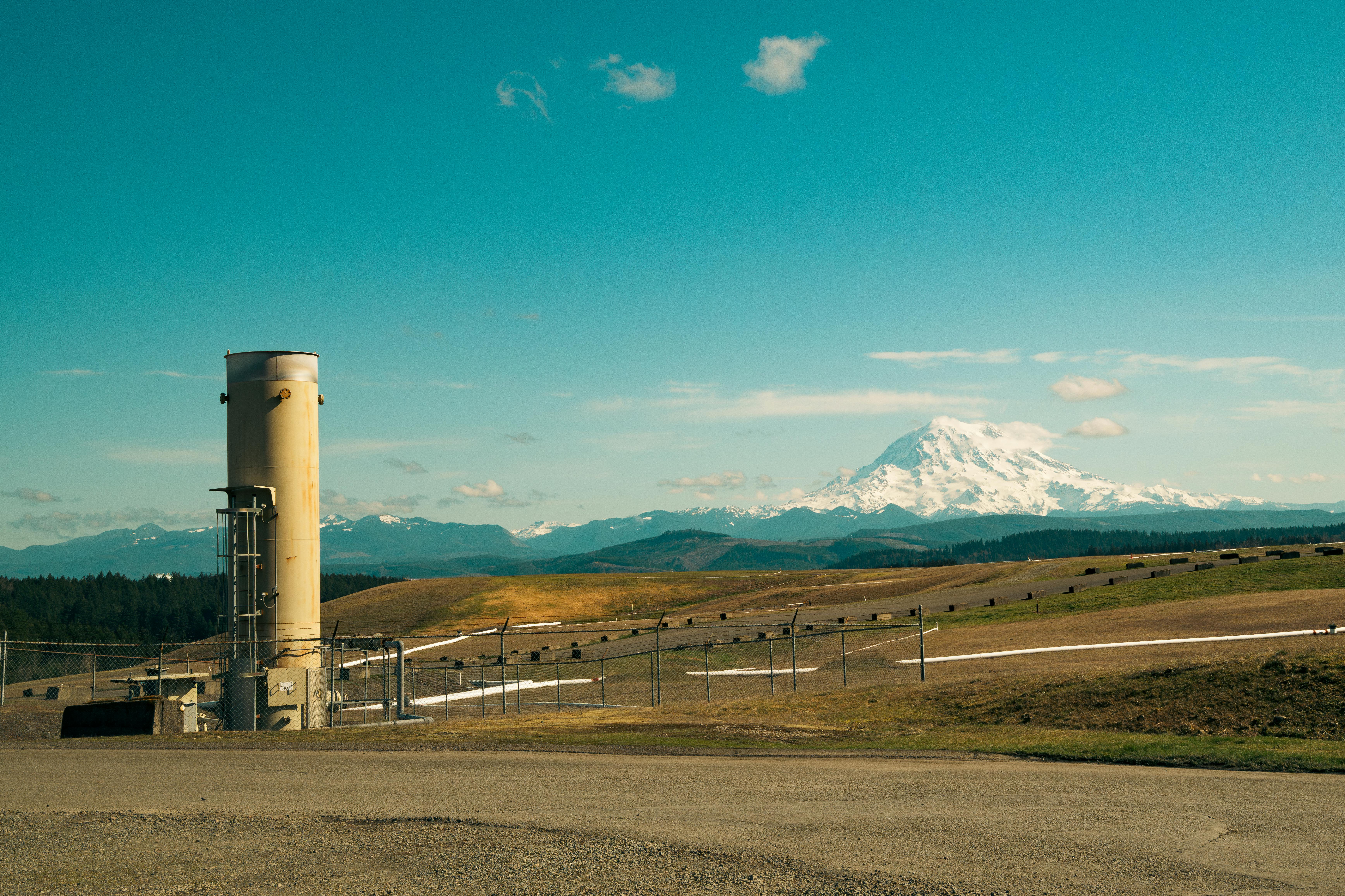Mount Rainier View from Puyallup, Washington · Free Stock Photo