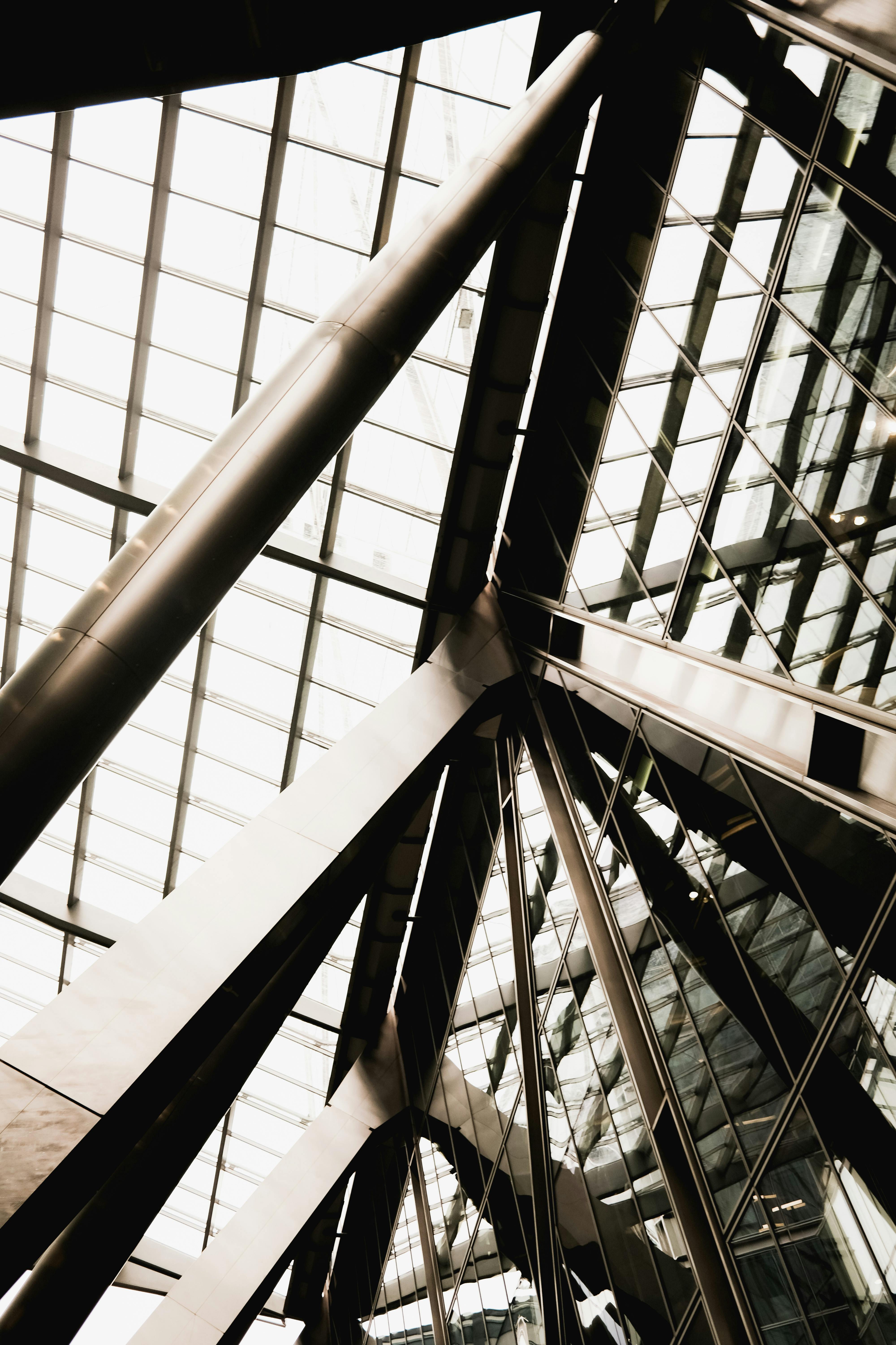 Modern Architectural Steel Beam Structure · Free Stock Photo