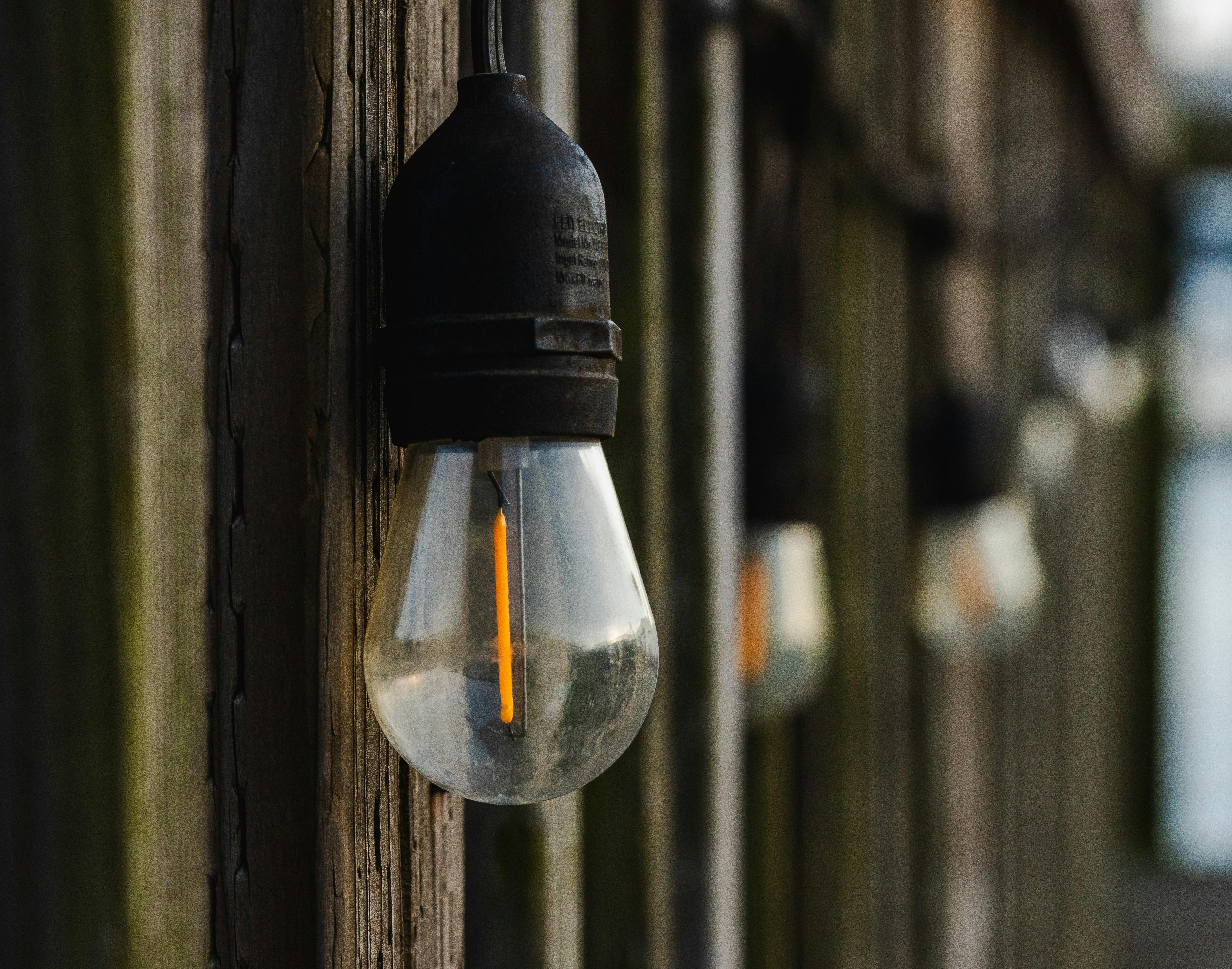 Close-up of Vintage Outdoor Light Bulbs · Free Stock Photo