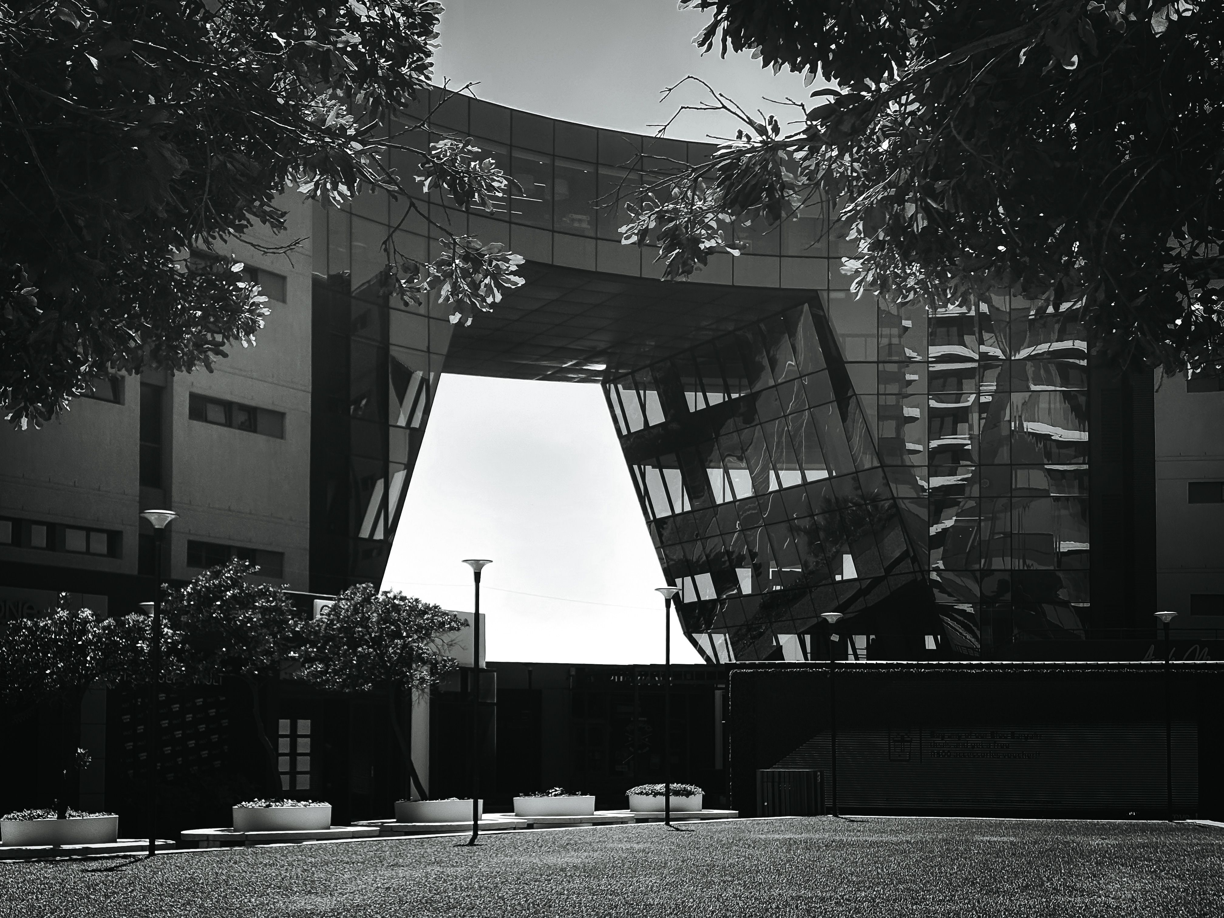 Modern Architectural Building with Unique Design · Free Stock Photo