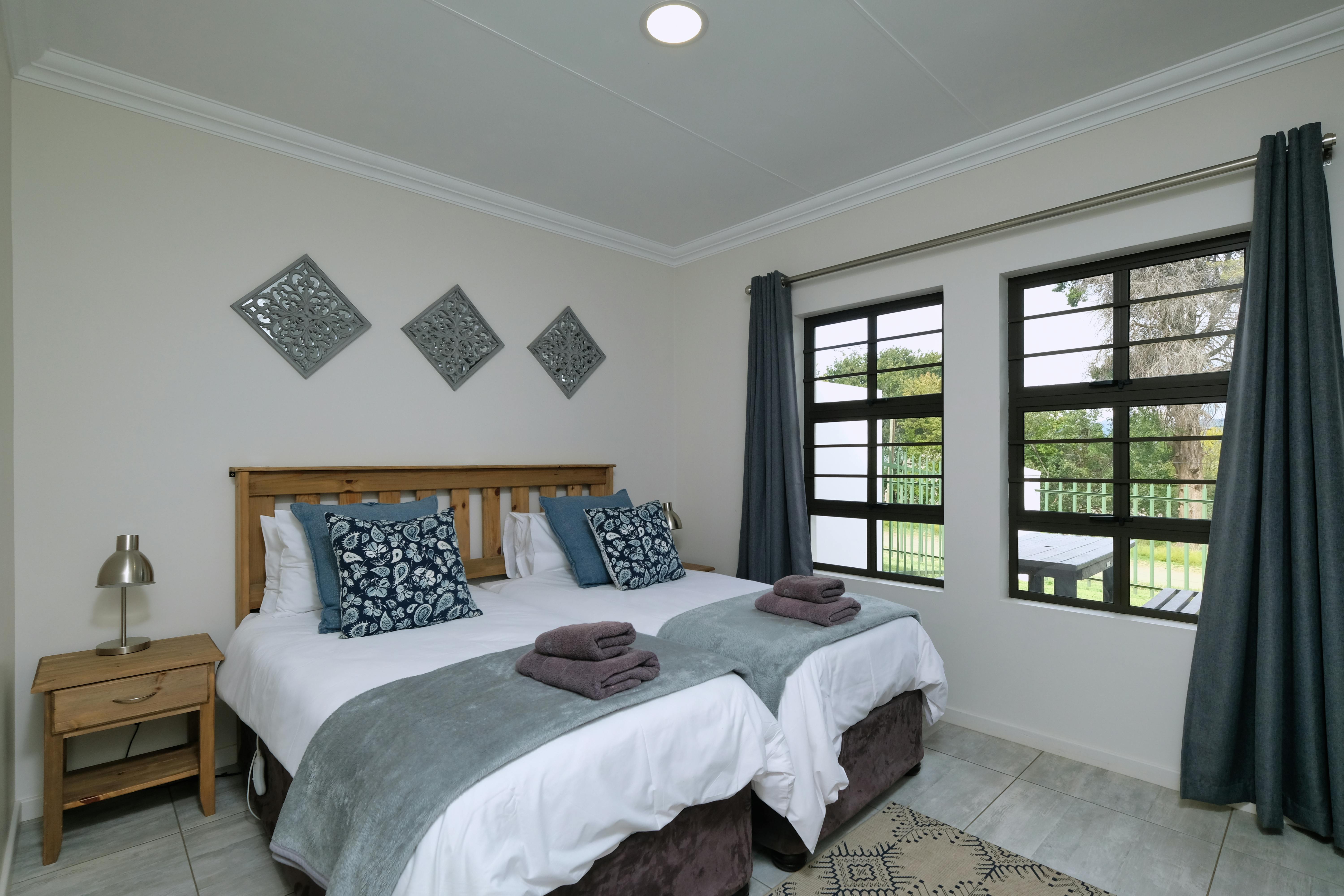 Trailer Rental Photos, Download The BEST Free Trailer Rental Stock ...