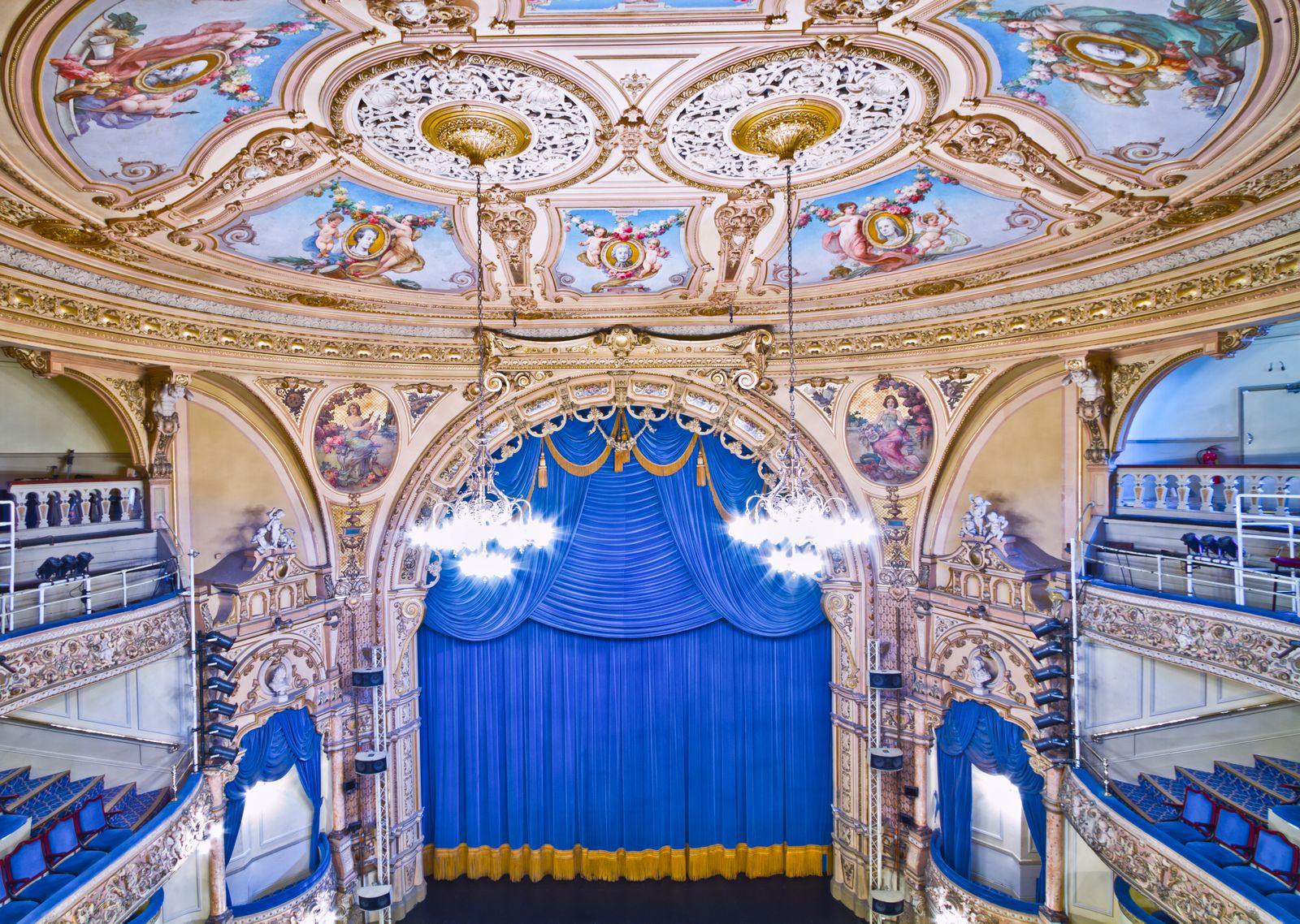 Theatre Photos, Download The BEST Free Theatre Stock Photos & HD Images