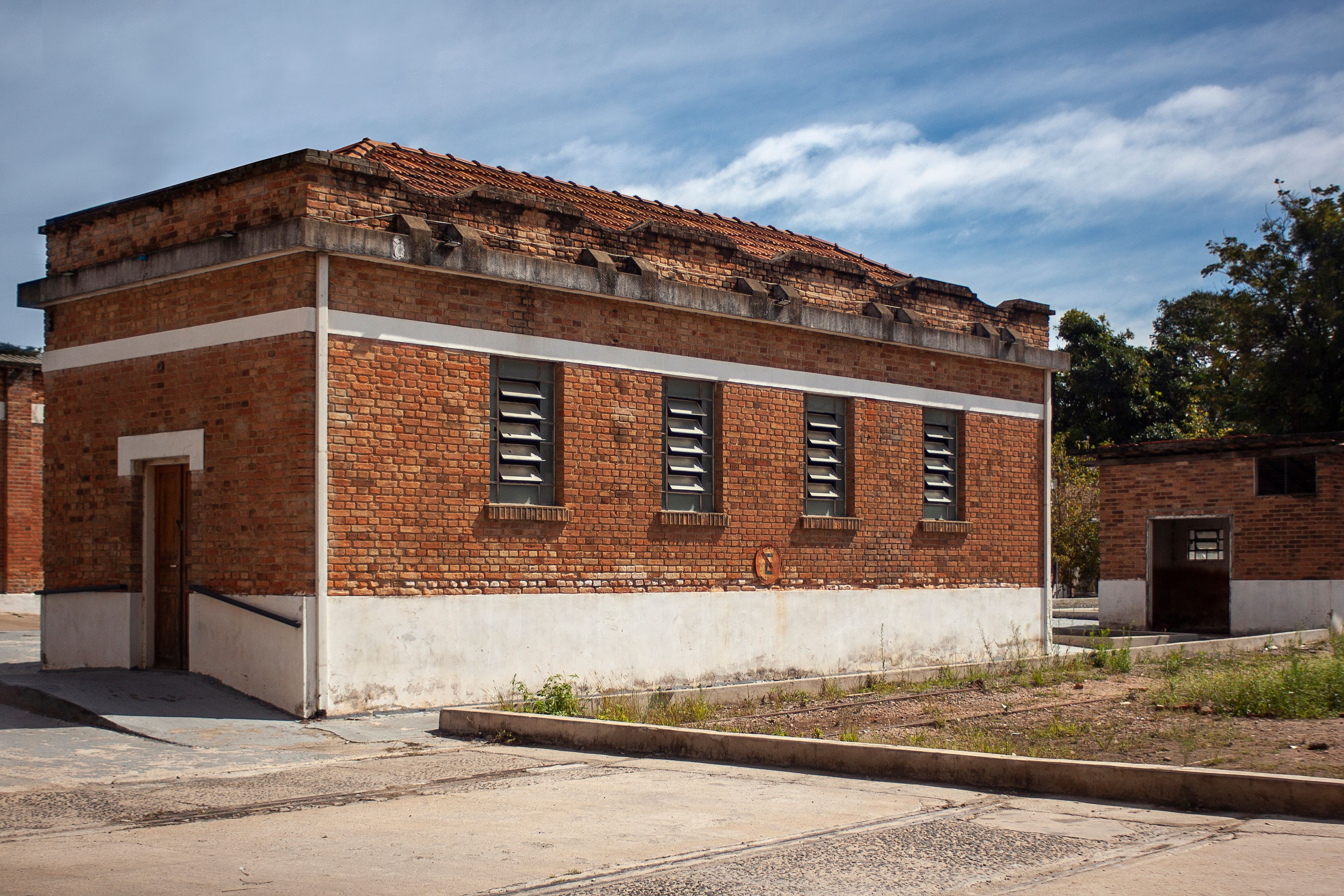 Old Brick Building in Brazil under Clear Sky · Free Stock Photo