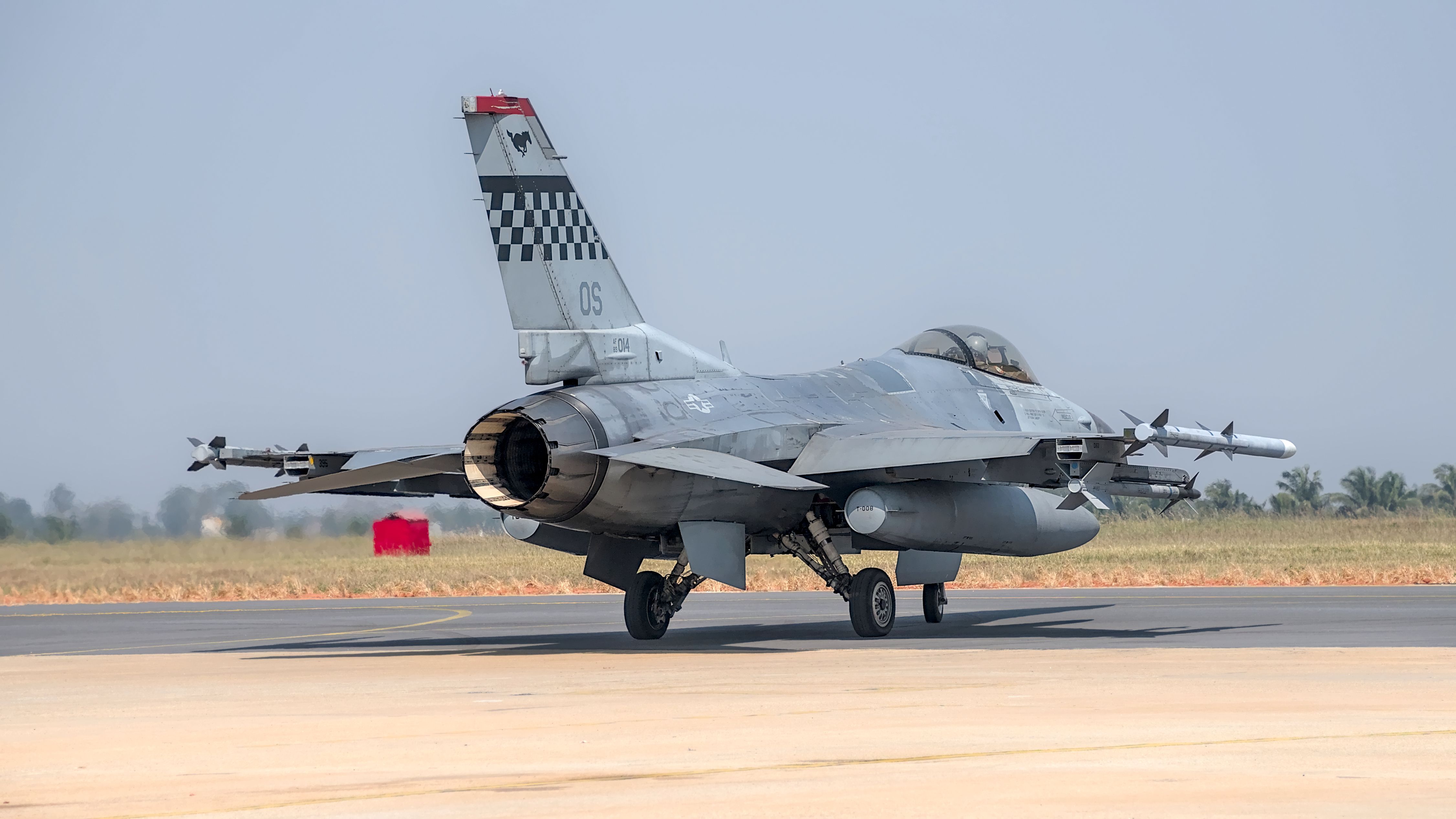 F-16 Fighter Jet on Bengaluru Runway · Free Stock Photo