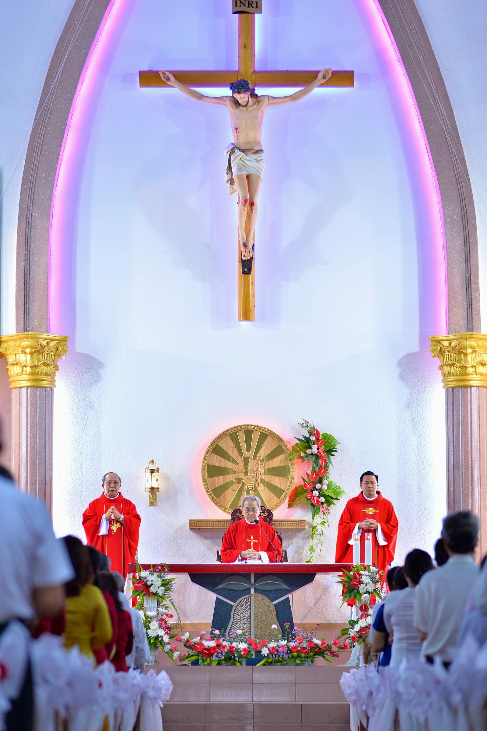 Catholic Mass Photos, Download The BEST Free Catholic Mass Stock Photos ...