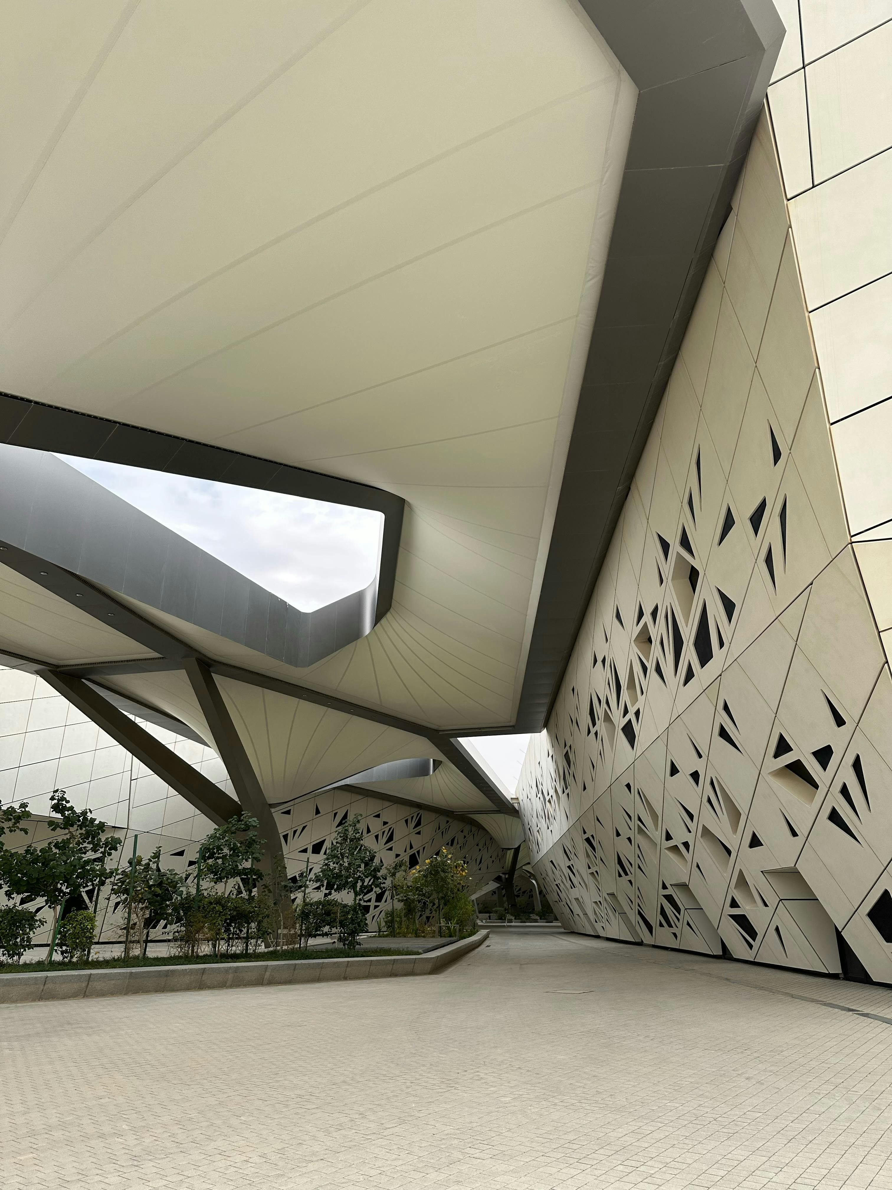 Modern Geometric Architecture Design · Free Stock Photo