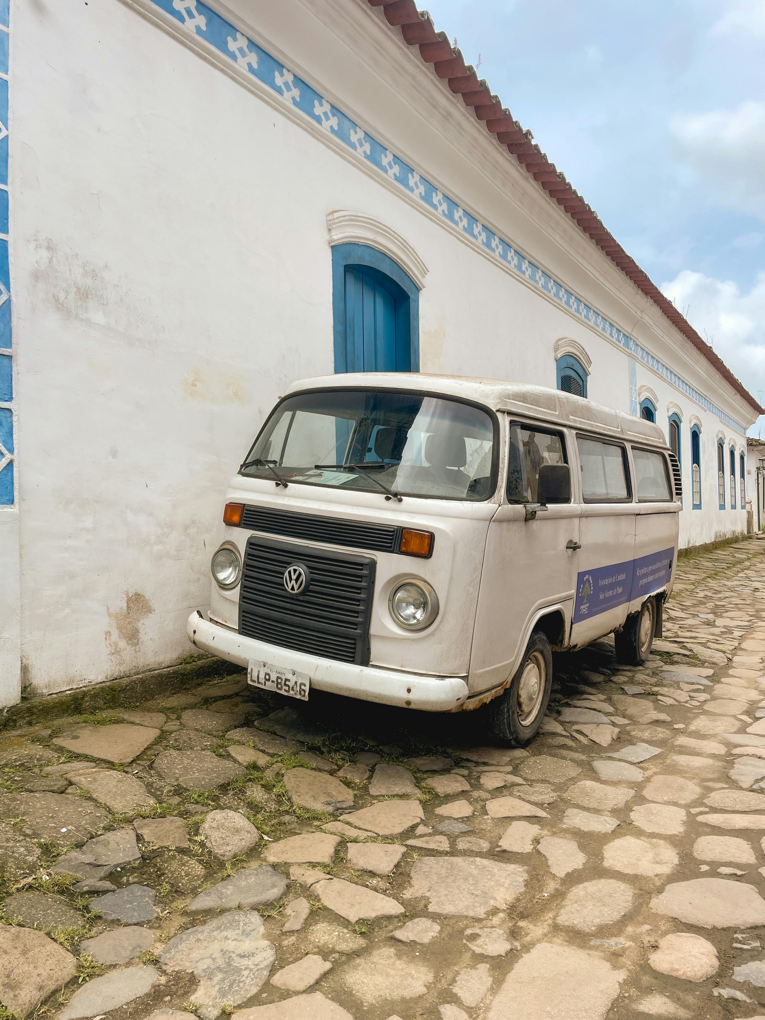 Seguimiento Van Photos, Download The BEST Free Seguimiento Van Stock ...