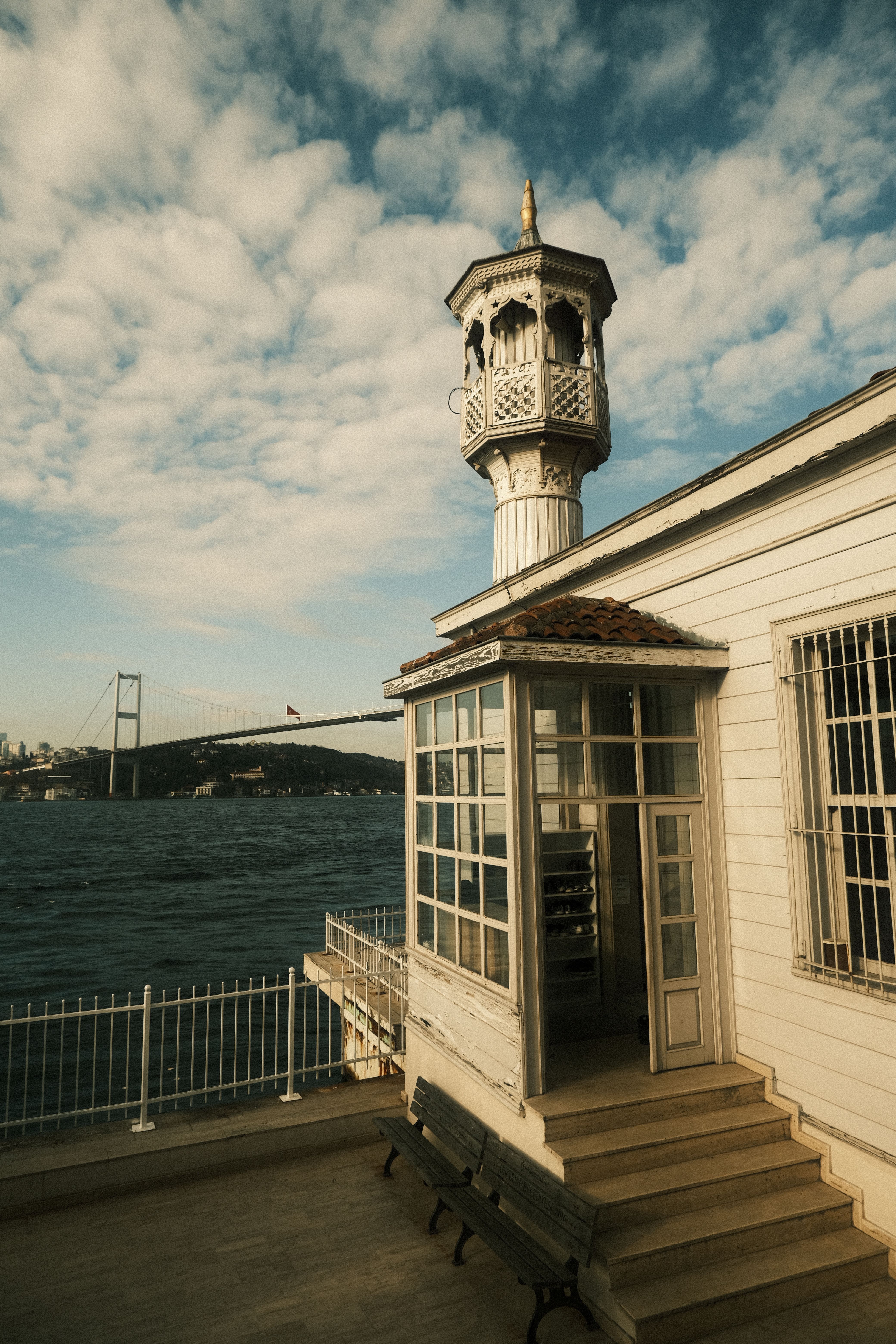 Scenic View of Bosphorus and Ottoman Architecture · Free Stock Photo