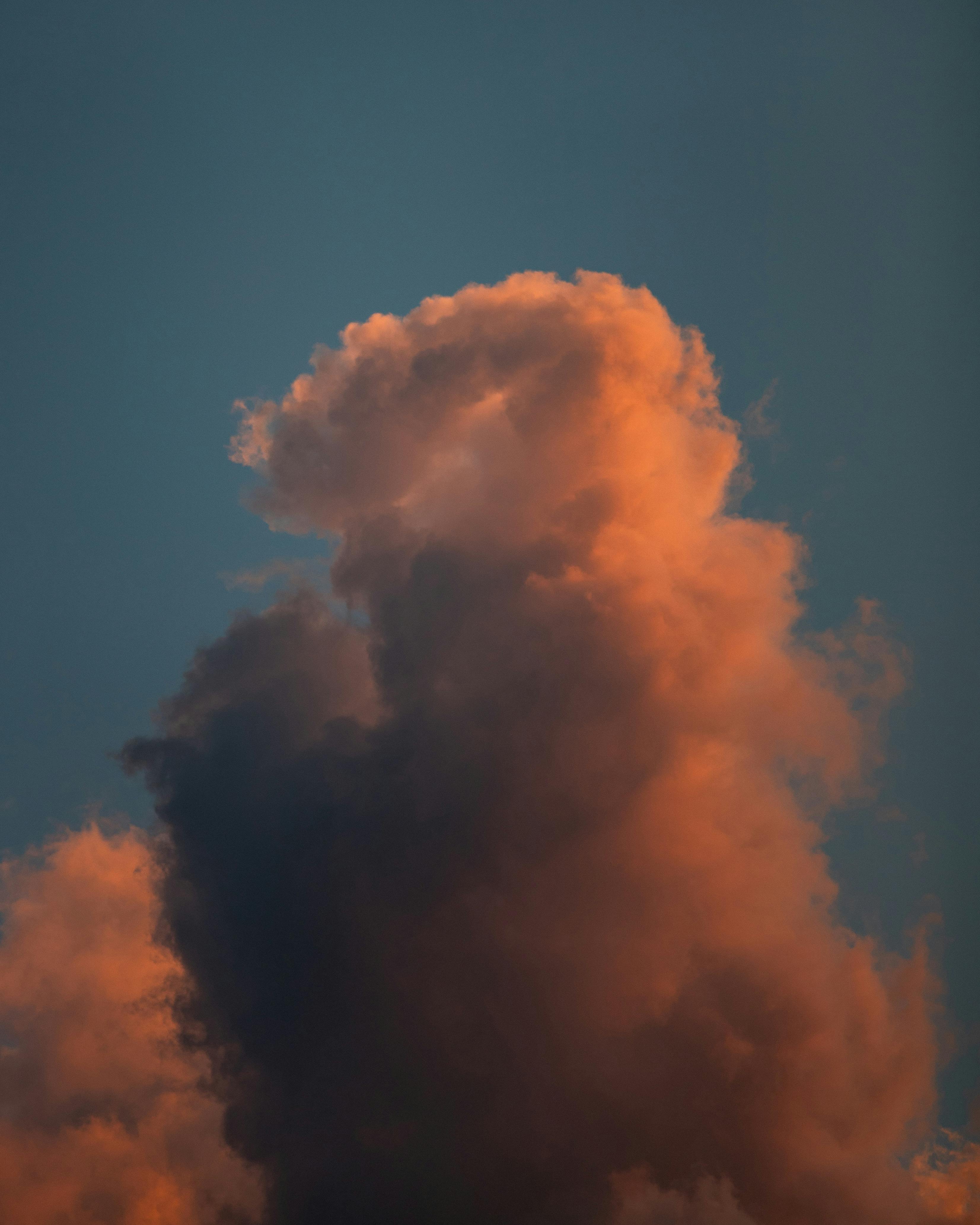 Dramatic Sunset Clouds in Mérida Sky · Free Stock Photo