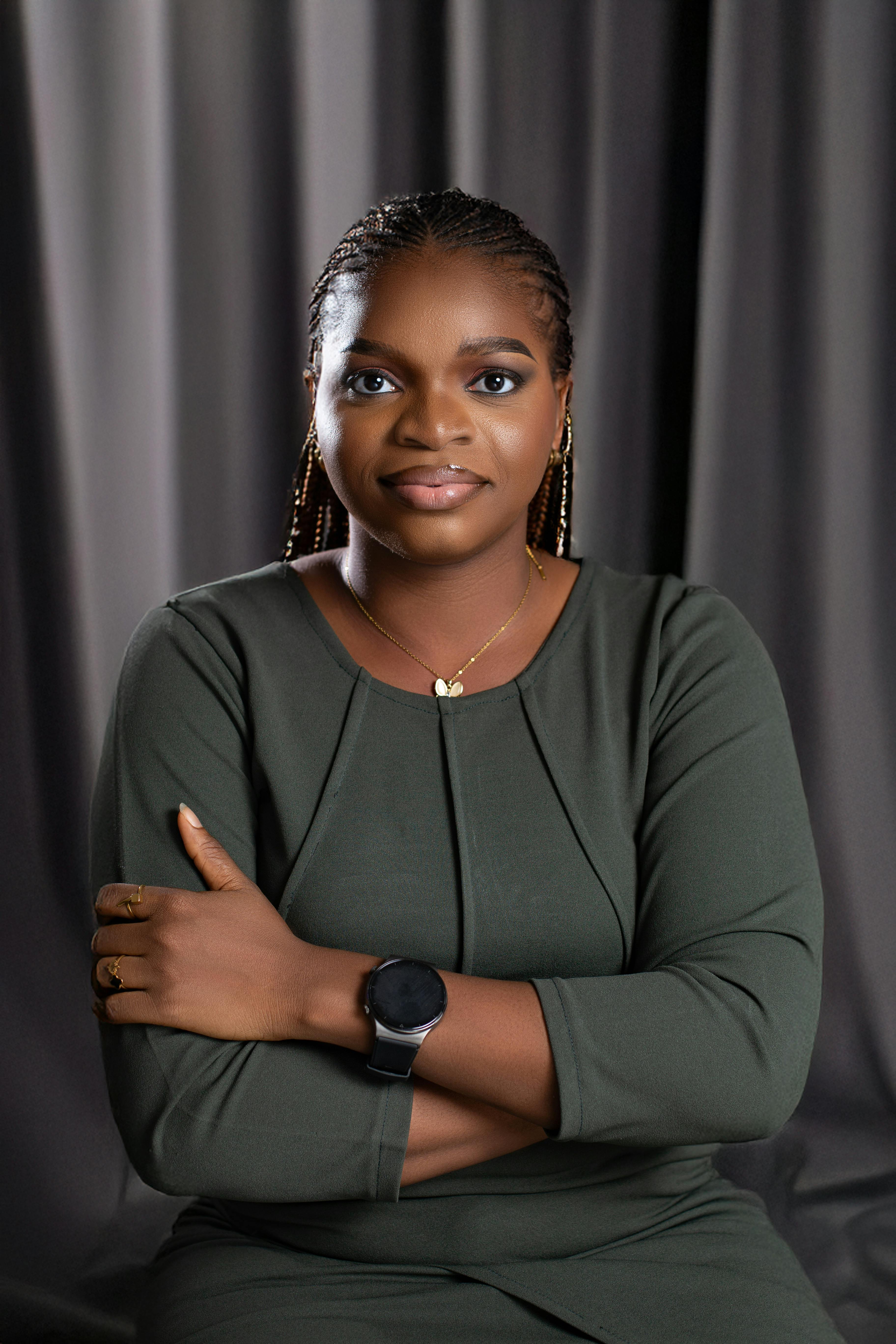 Confident Professional Woman Portrait in Studio · Free Stock Photo