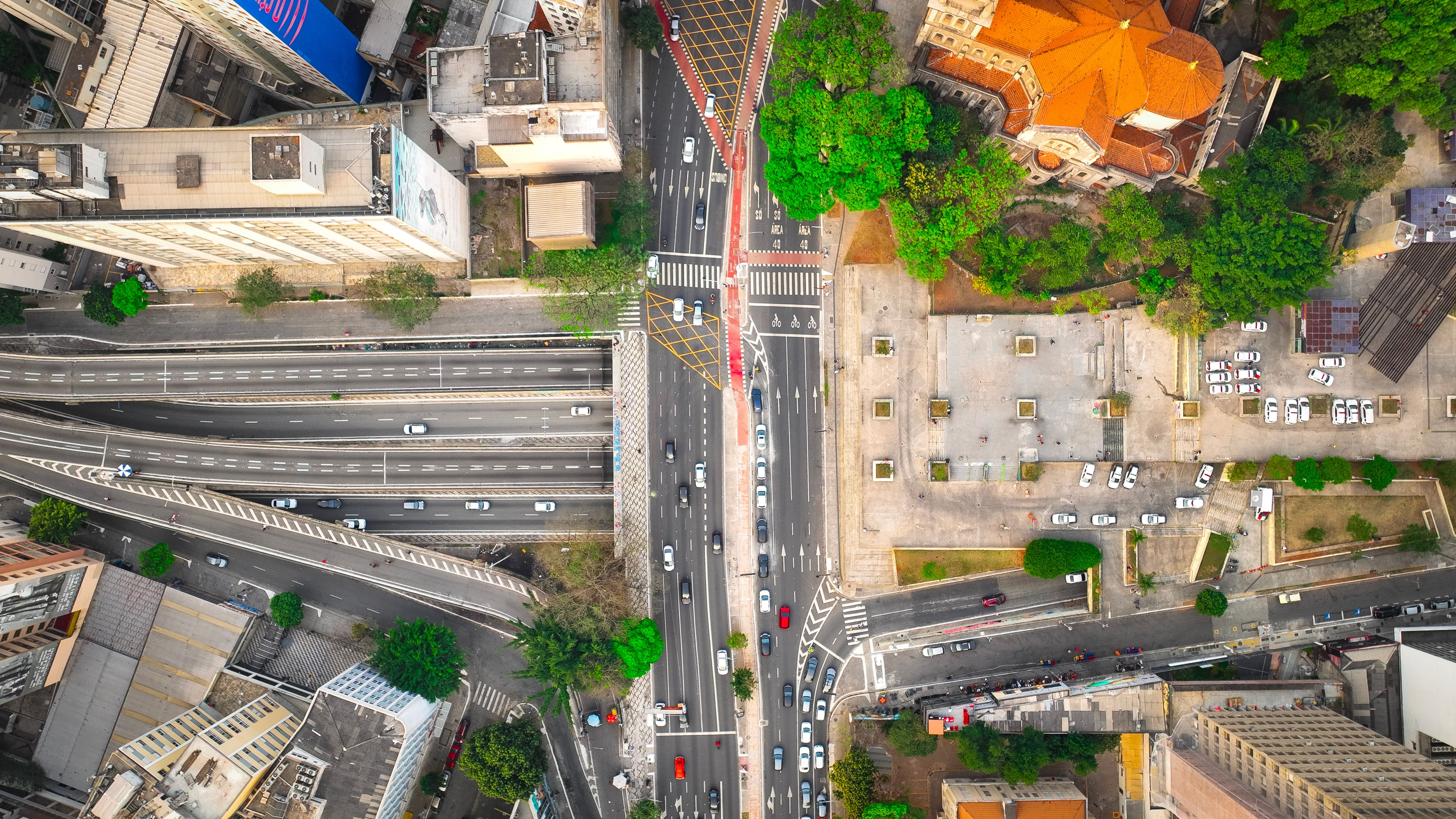 Aerial View of Urban Intersection and Architecture · Free Stock Photo