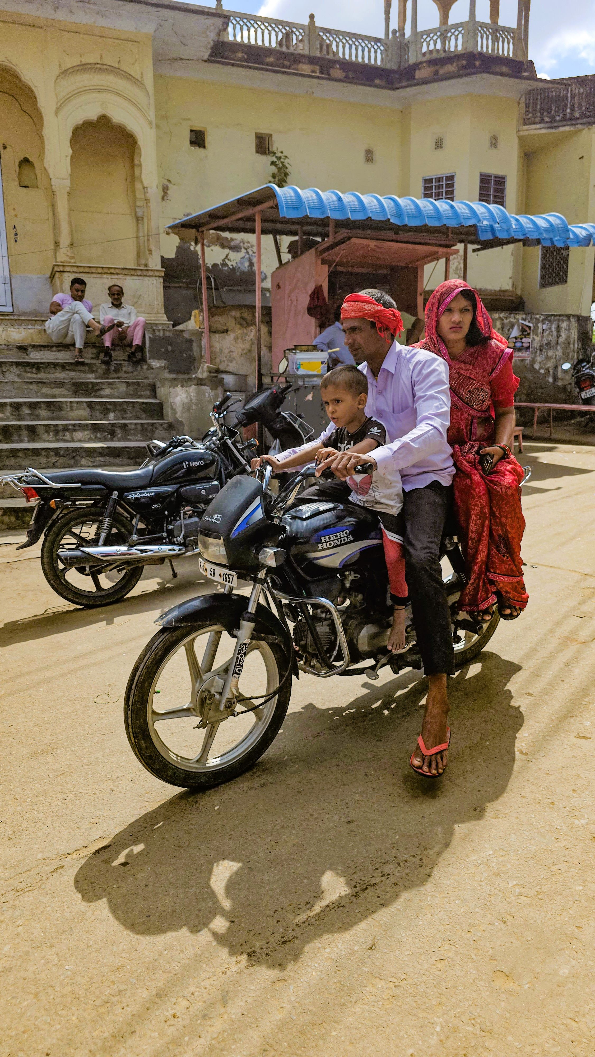Mother Bike Photos, Download The BEST Free Mother Bike Stock Photos ...