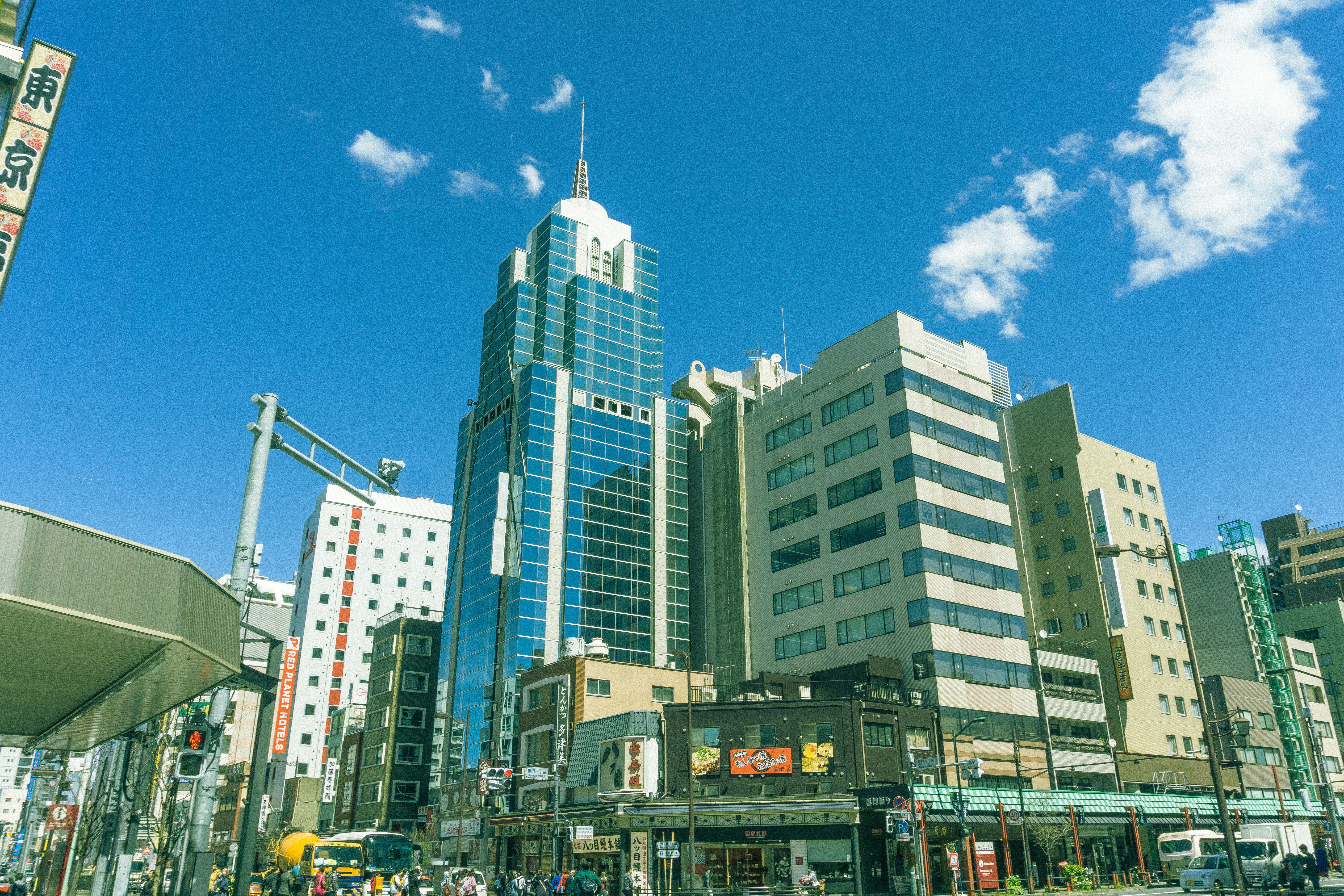 Modern Skyscrapers and Urban Life in Tokyo · Free Stock Photo