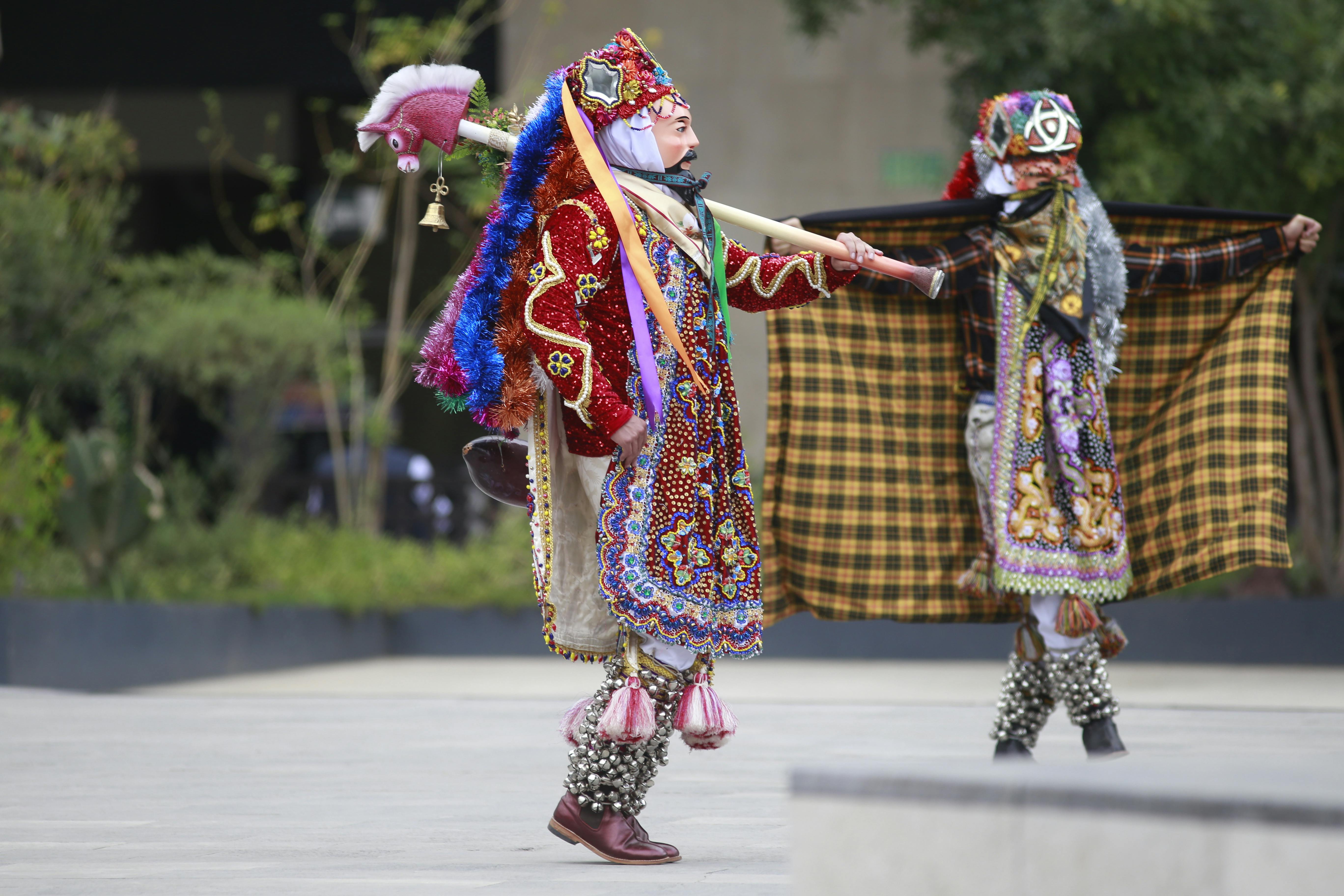 Dancing Bells Photos, Download The BEST Free Dancing Bells Stock Photos ...