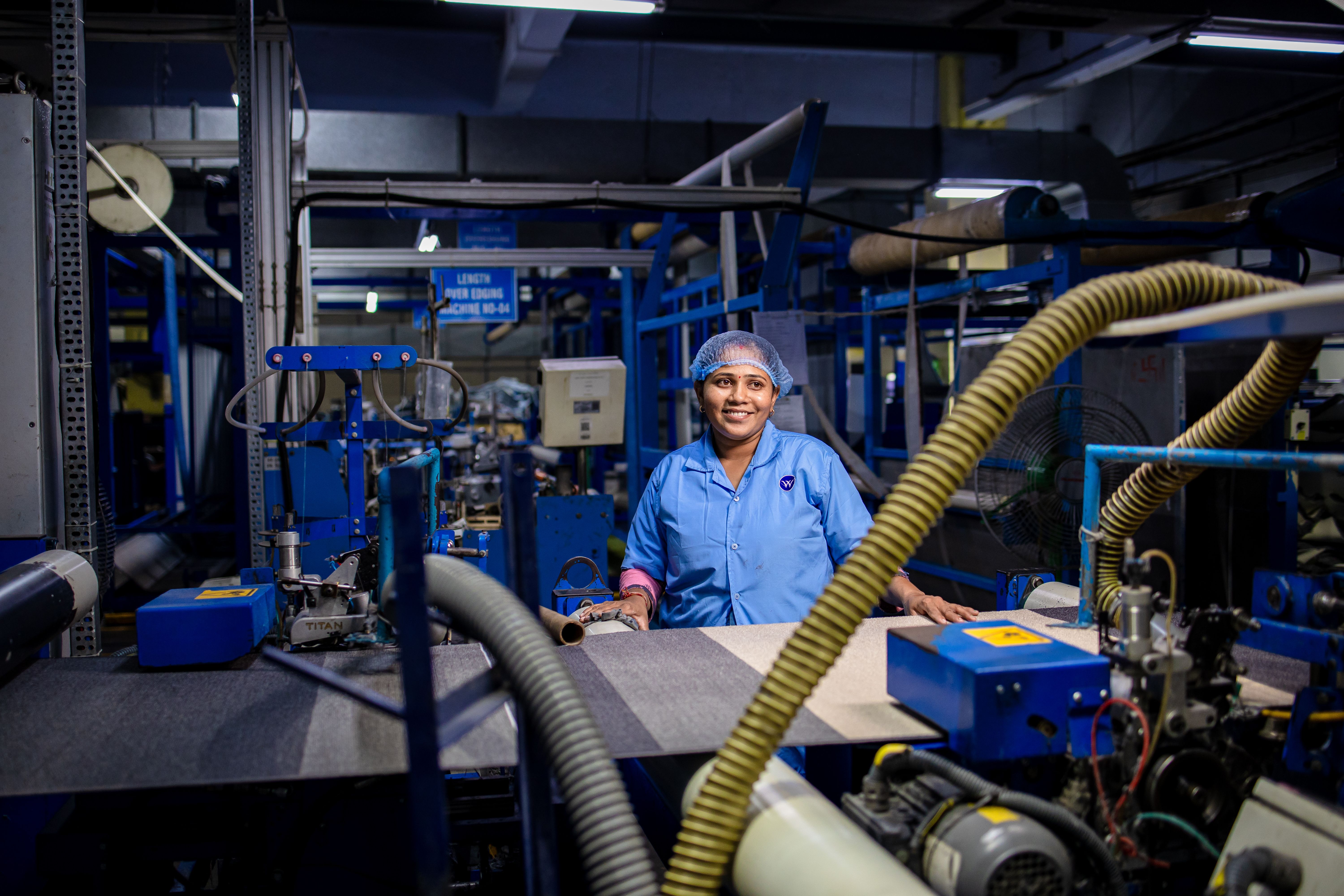 Factory Worker Photos, Download The BEST Free Factory Worker Stock ...