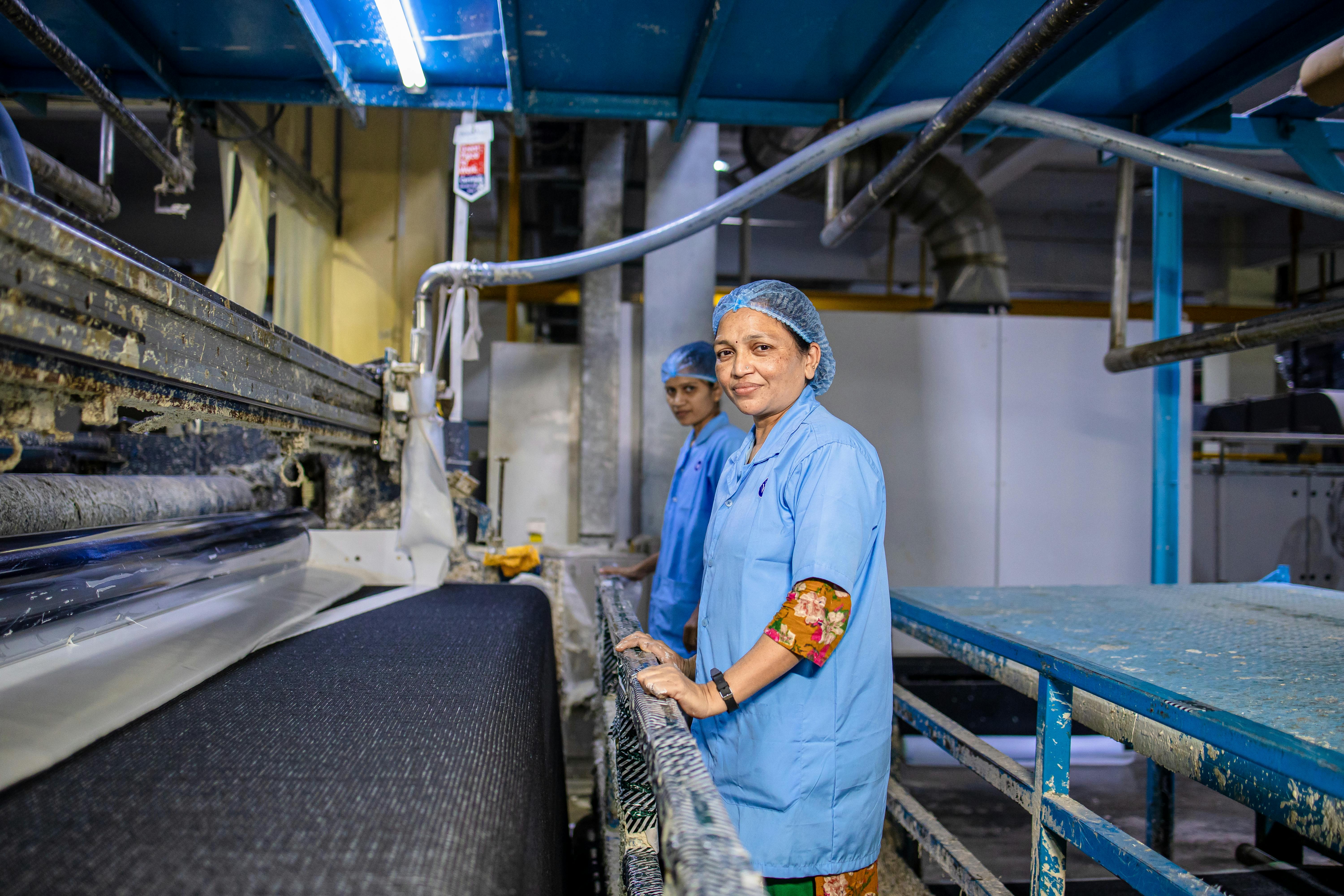 Women Workers in a Textile Factory Setting · Free Stock Photo
