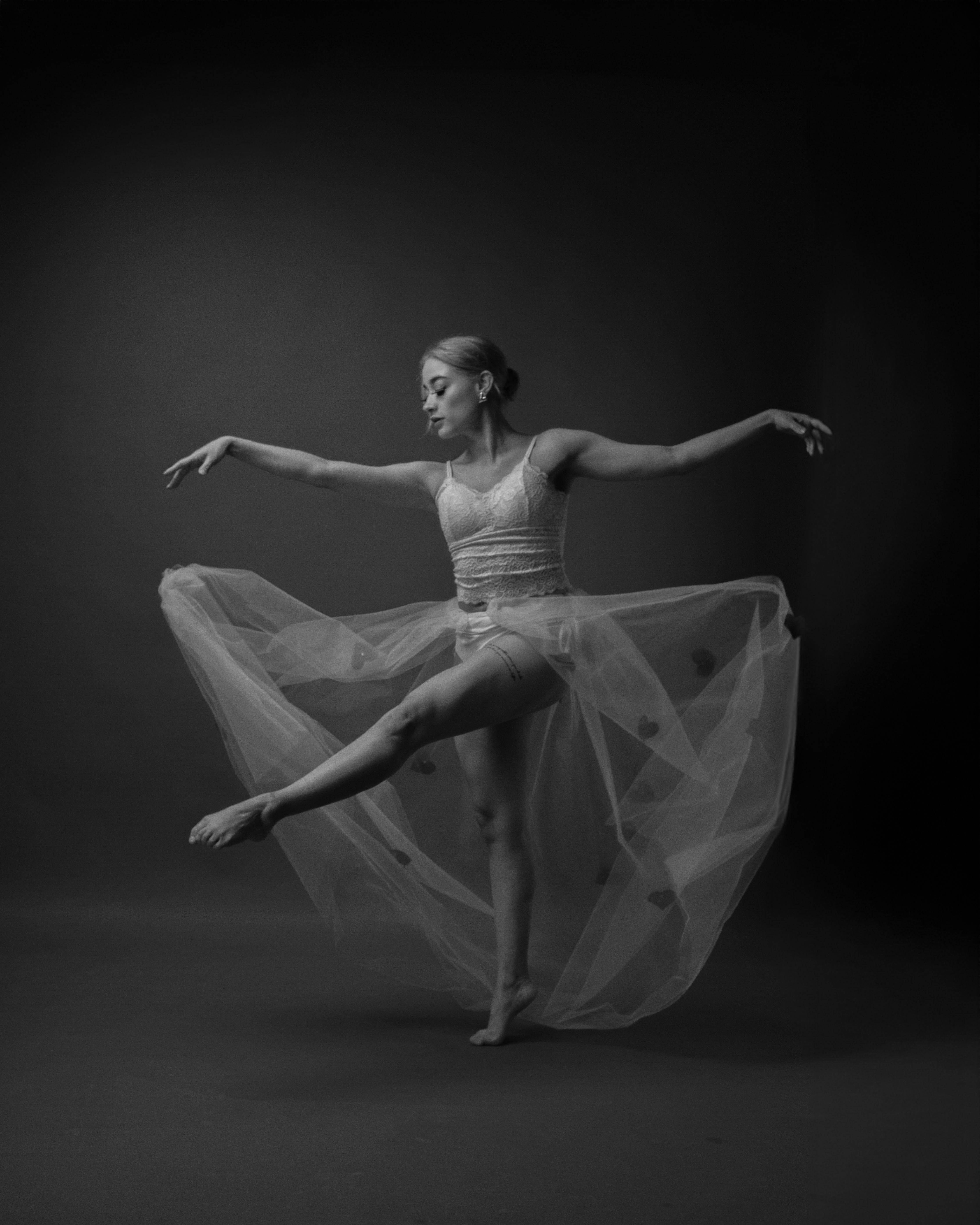 Elegant Ballet Dancer in Motion Captured in Black and White · Free ...